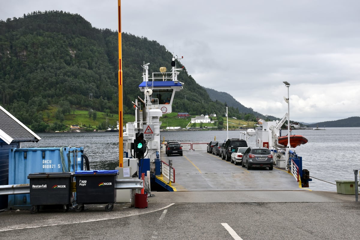 Ekstraavgangar med kabelferja - strilen.no