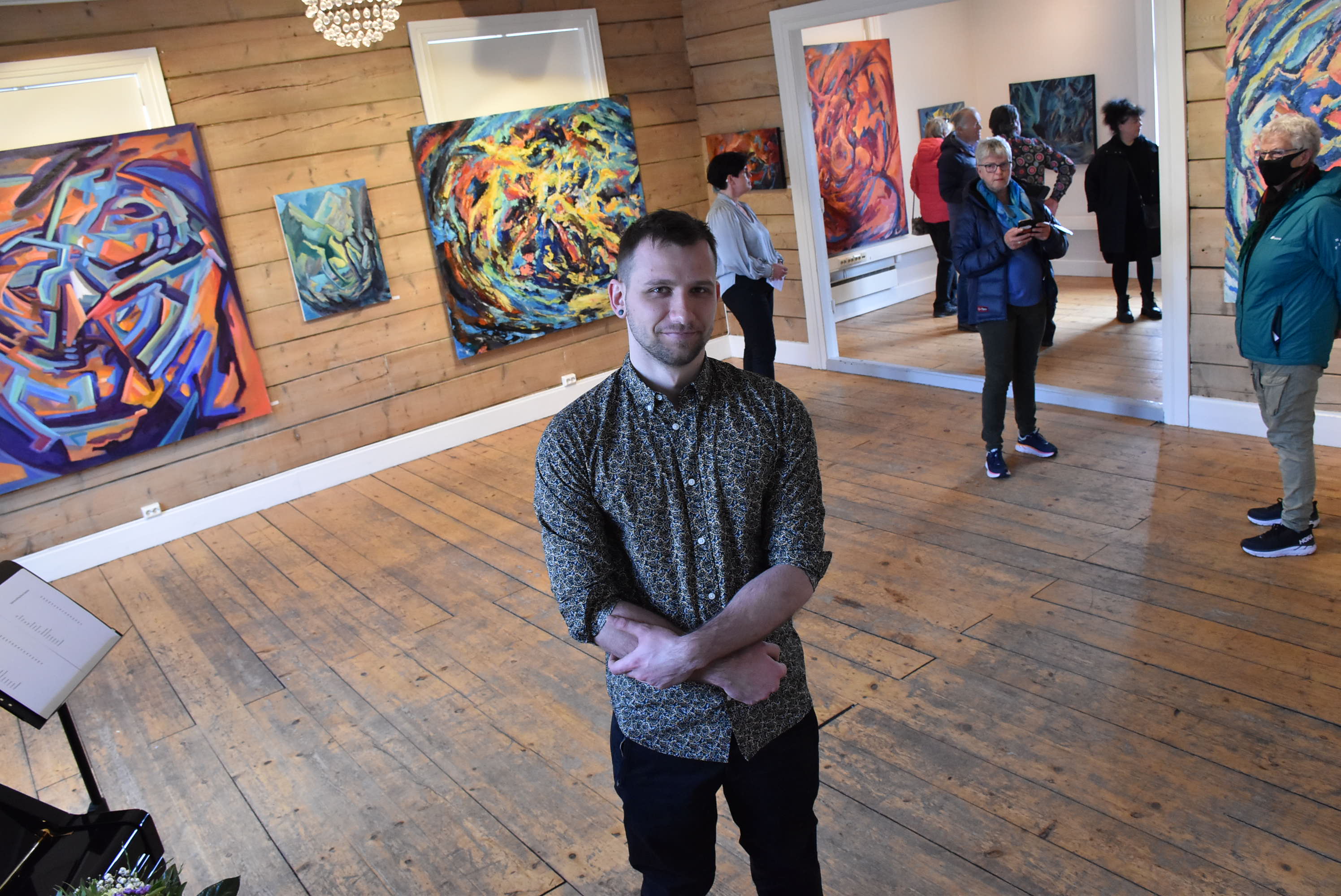 Benas vende heim med kunstutdanning i bagasjen – no imponerer han ...