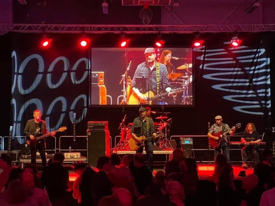 Varmer opp til «Slaget om Norden» - avisa-st.no