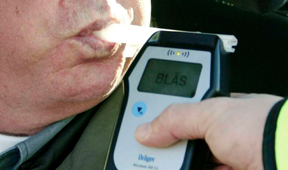32 sjåfører måtte blåse i politiets alkometer - varden.no