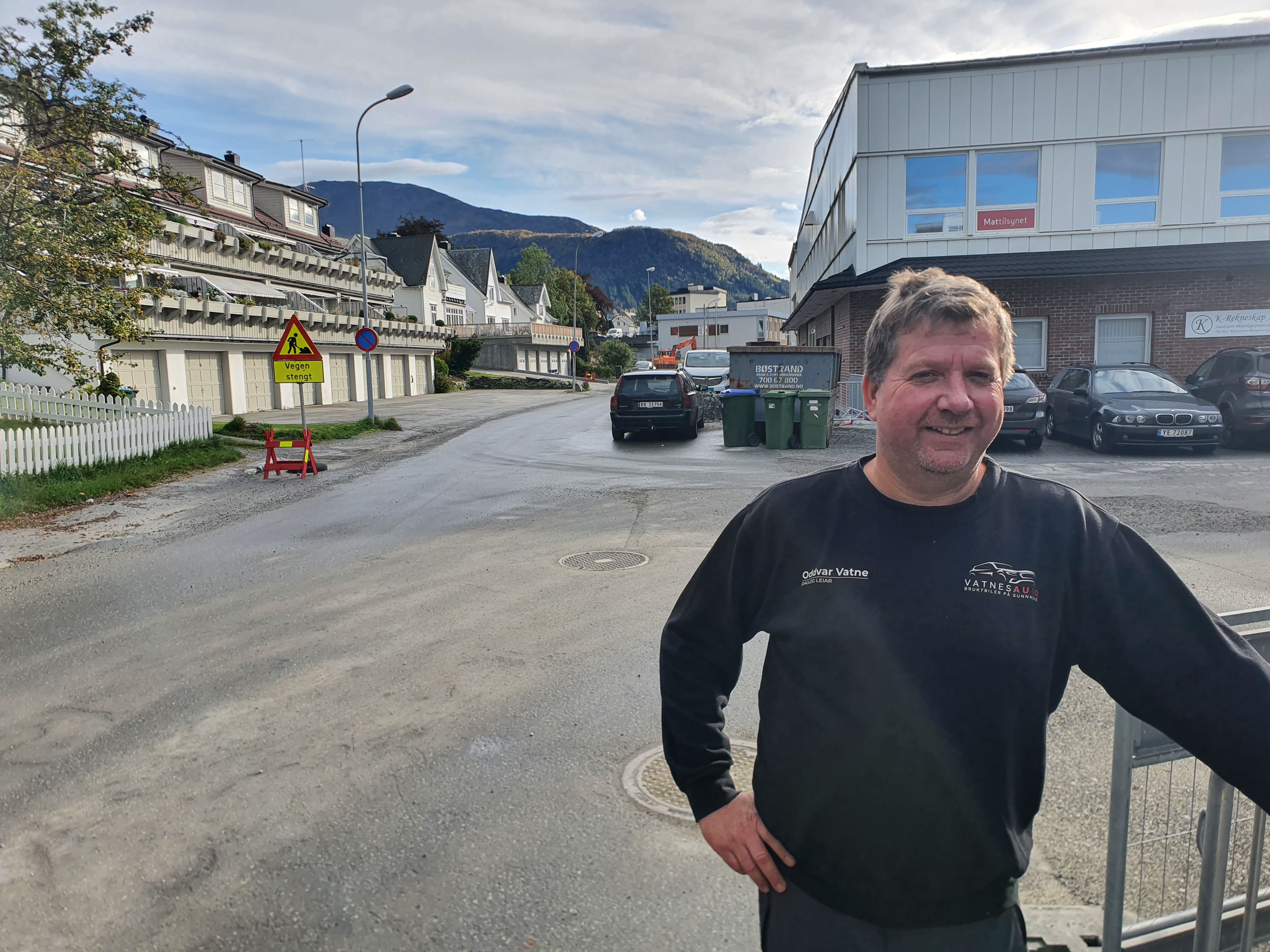 Etter at opprustinga av Strandgata starta har Oddvar mist halvparten av ...