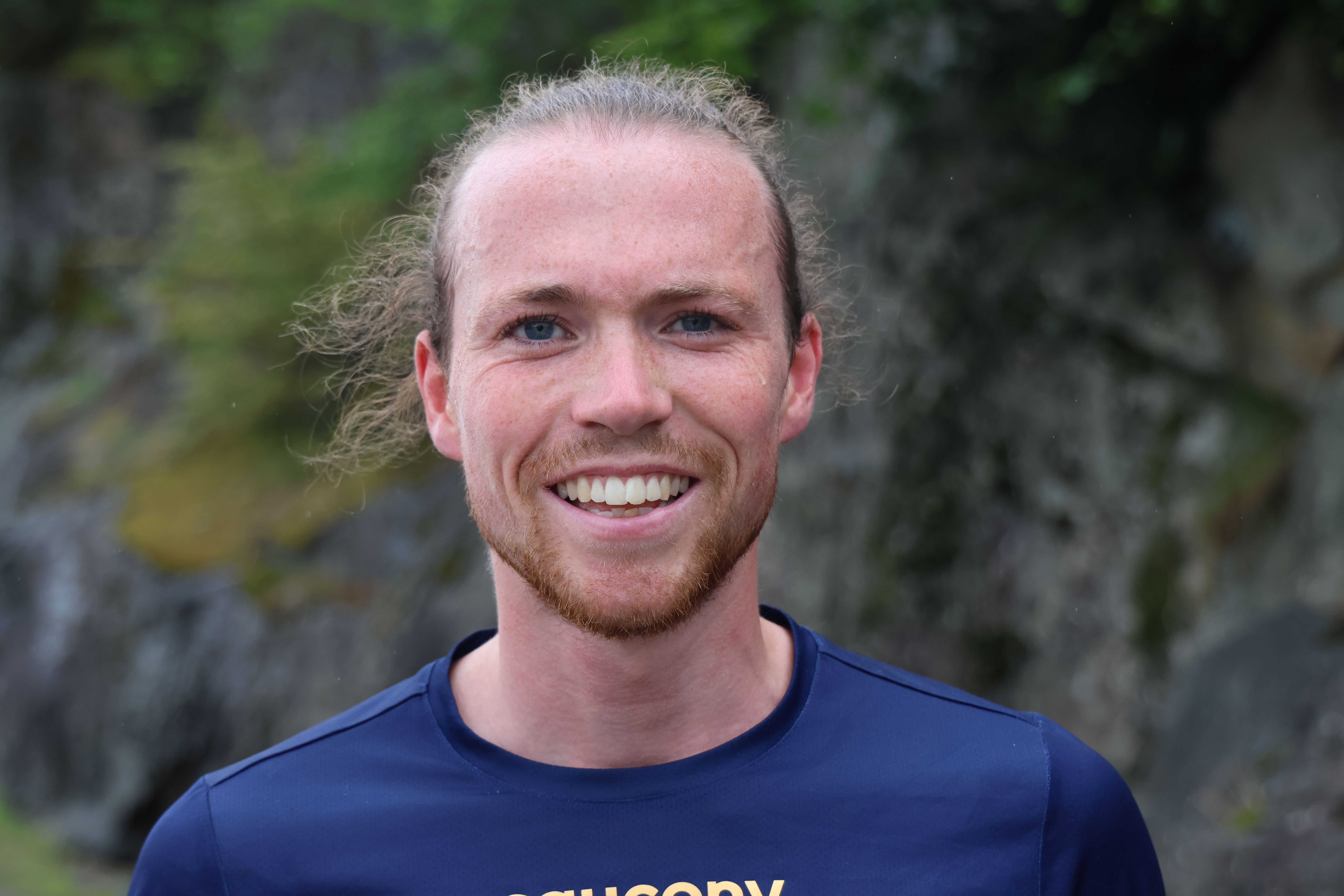 Marius (26) har sjonglert mellom studier, fiske og løping i flere år ...