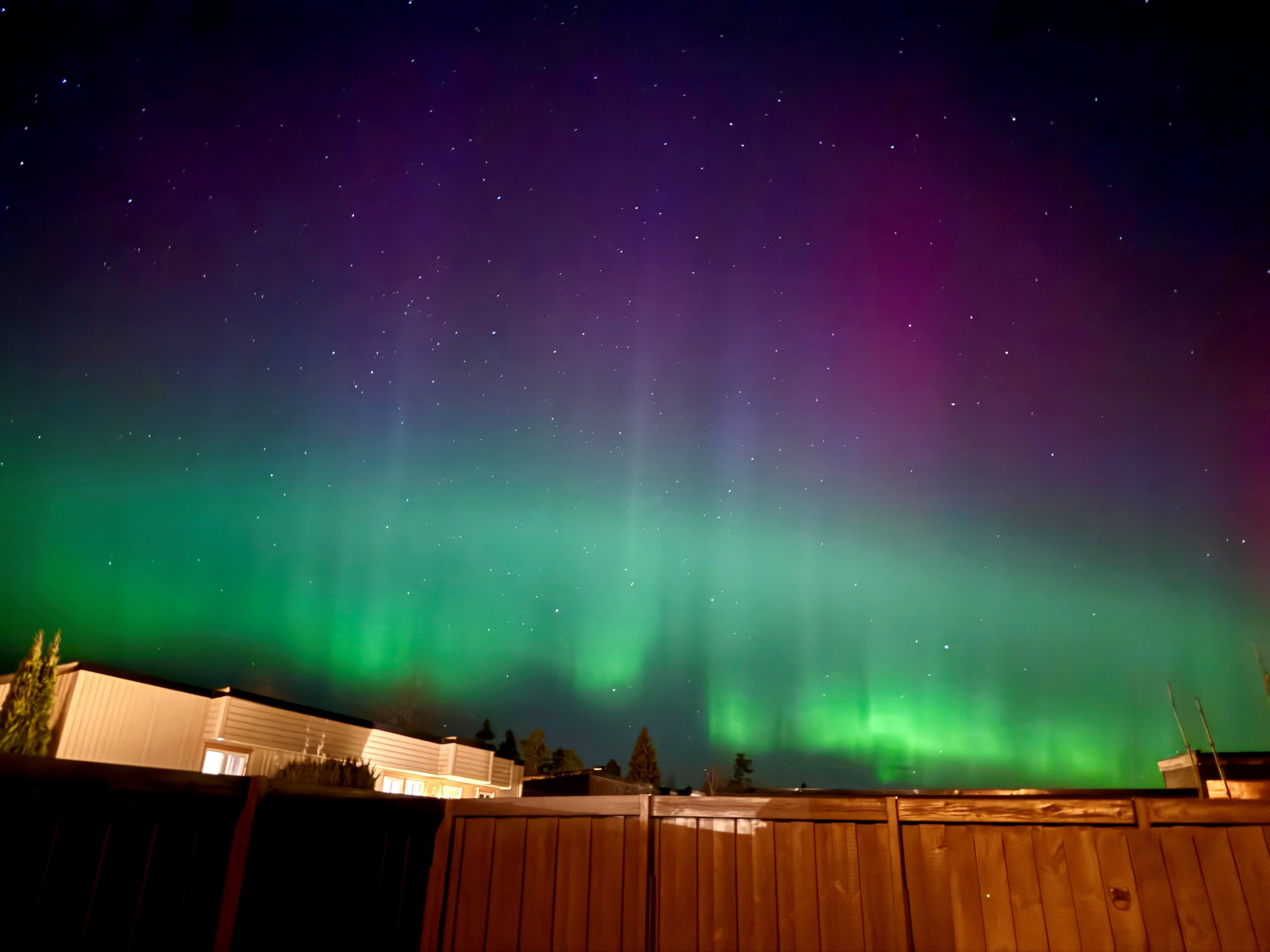 Kan bli spektakulært nordlys over hele Norge - varden.no