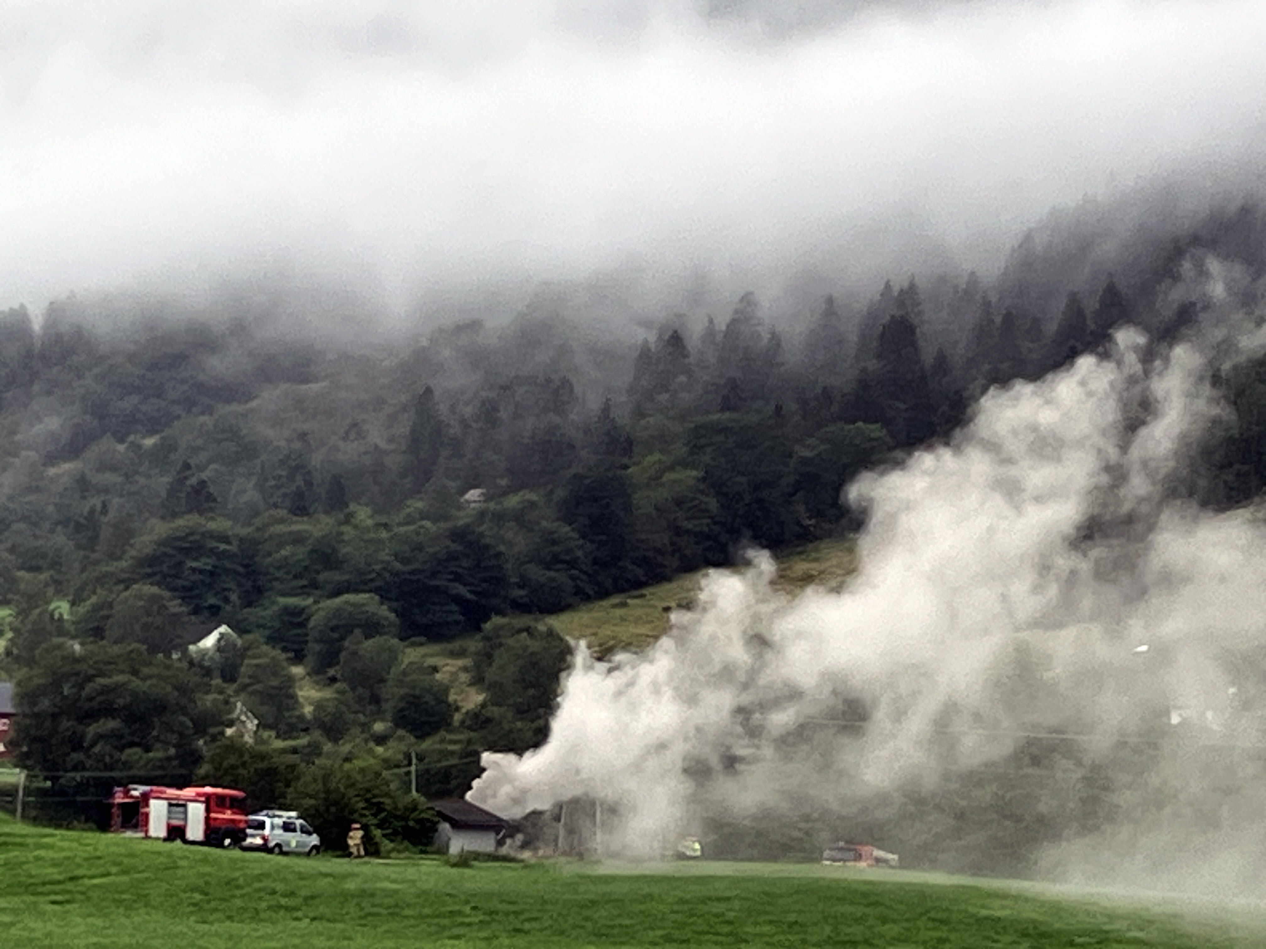 Trafostasjon står i brann - smp.no