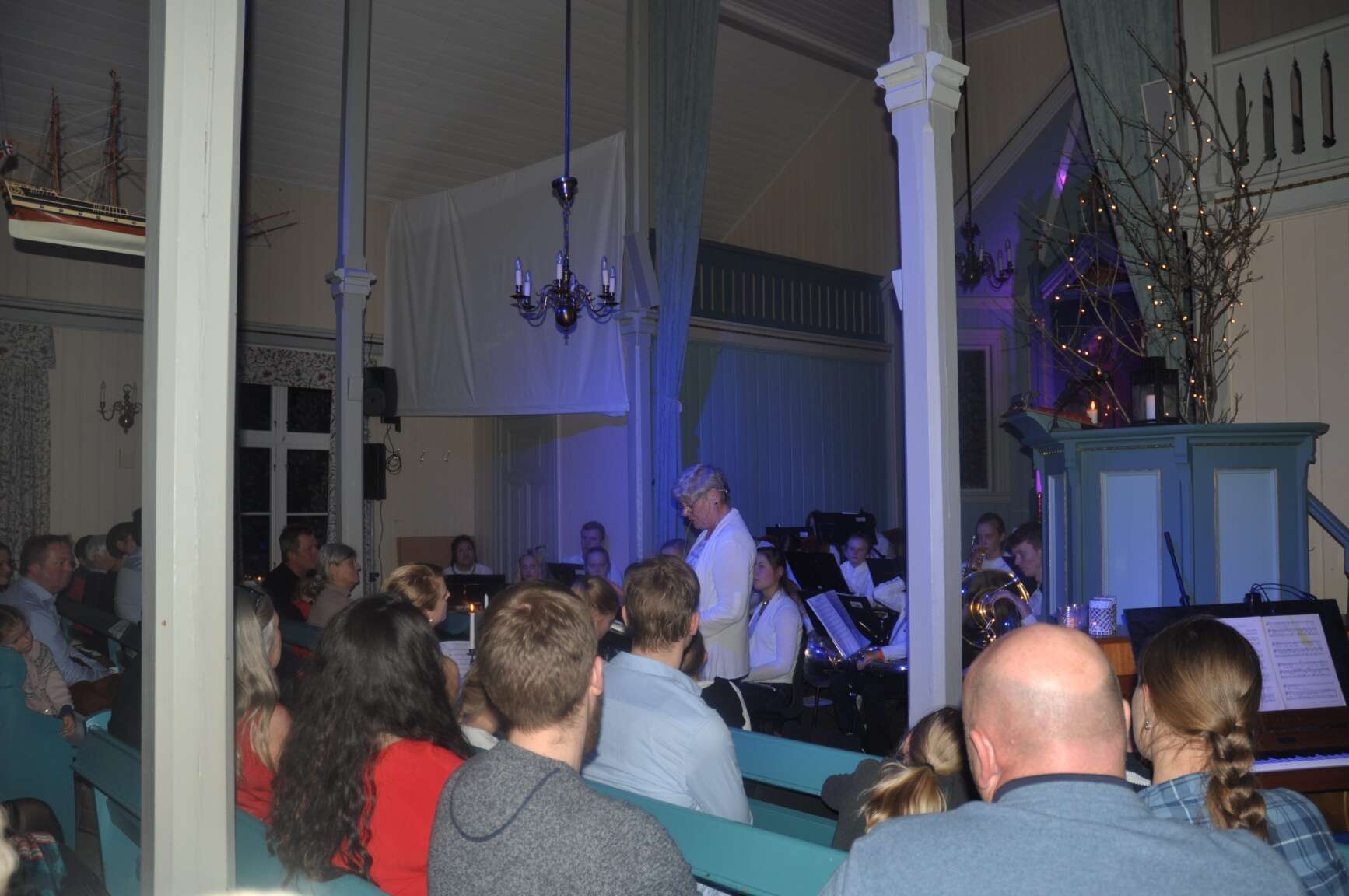 Vellykket julekonsert - lp.no