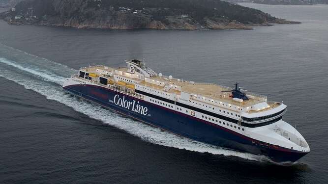 Color Line innstiller avgang på grunn av kraftig vind - varden.no