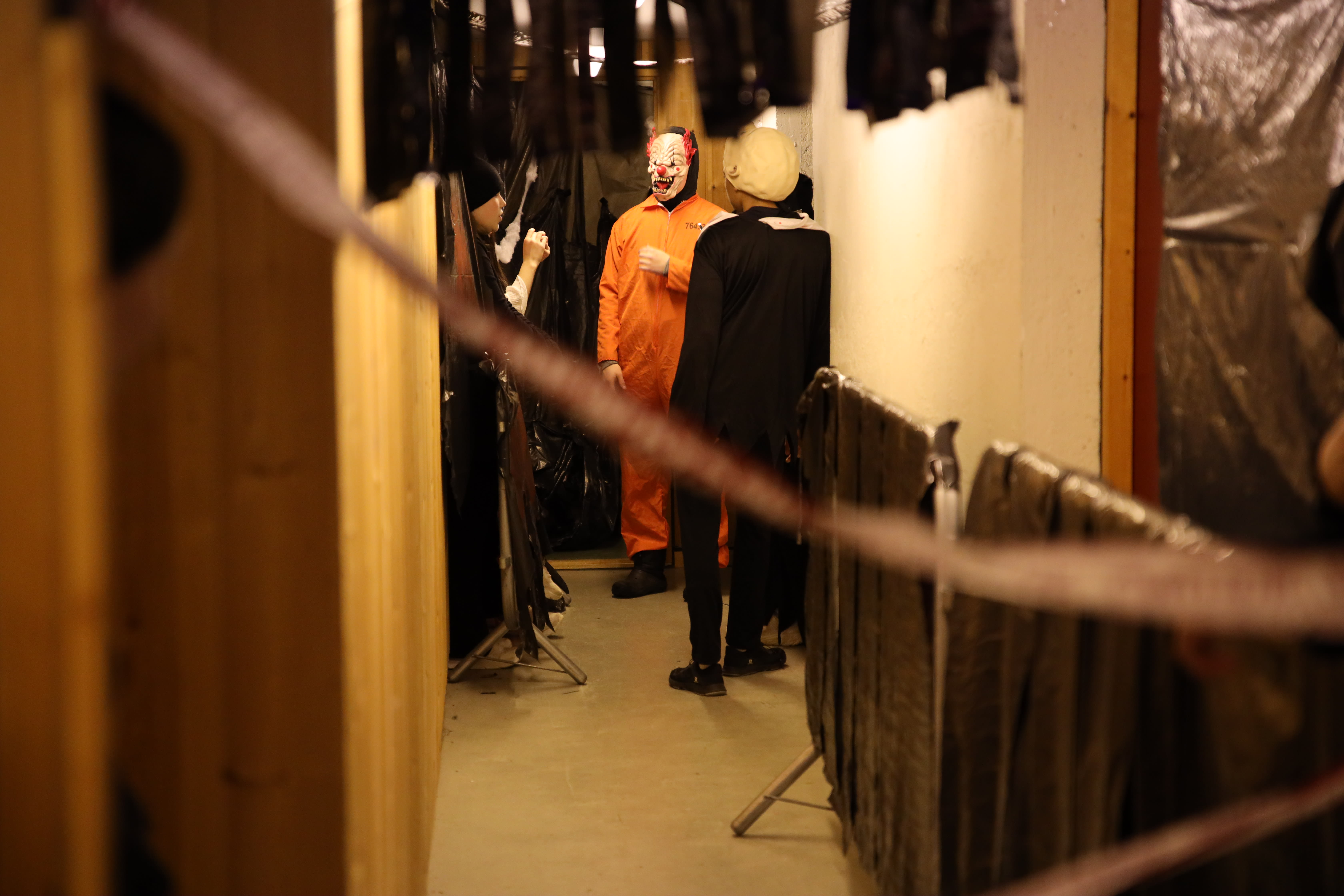 Skummel feiring på Sandfallet: – Vi er veldig god på å feire Halloween - altaposten.no