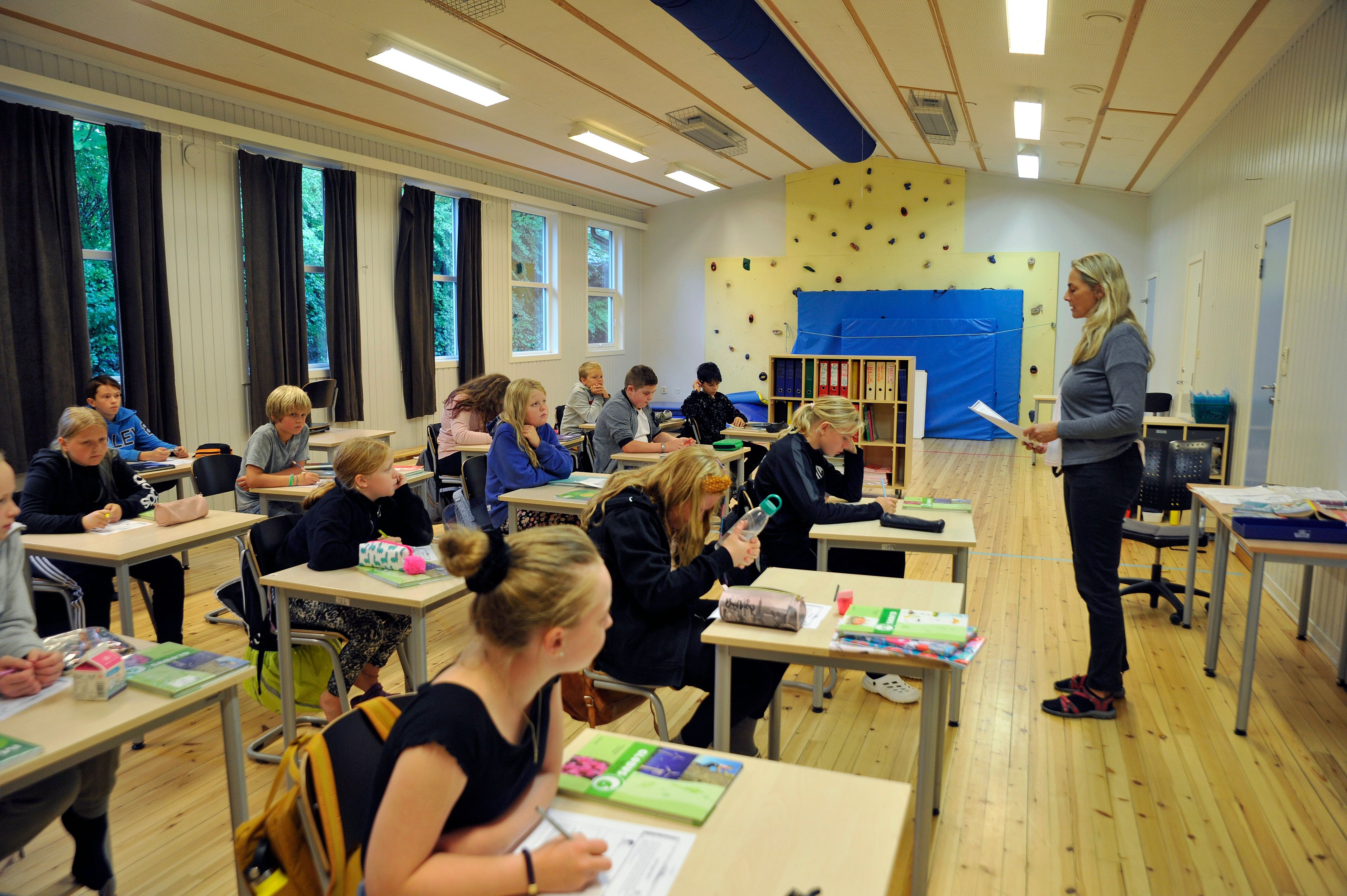 På denne skolen må de ha undervisning i gymsalen - av-avis.no