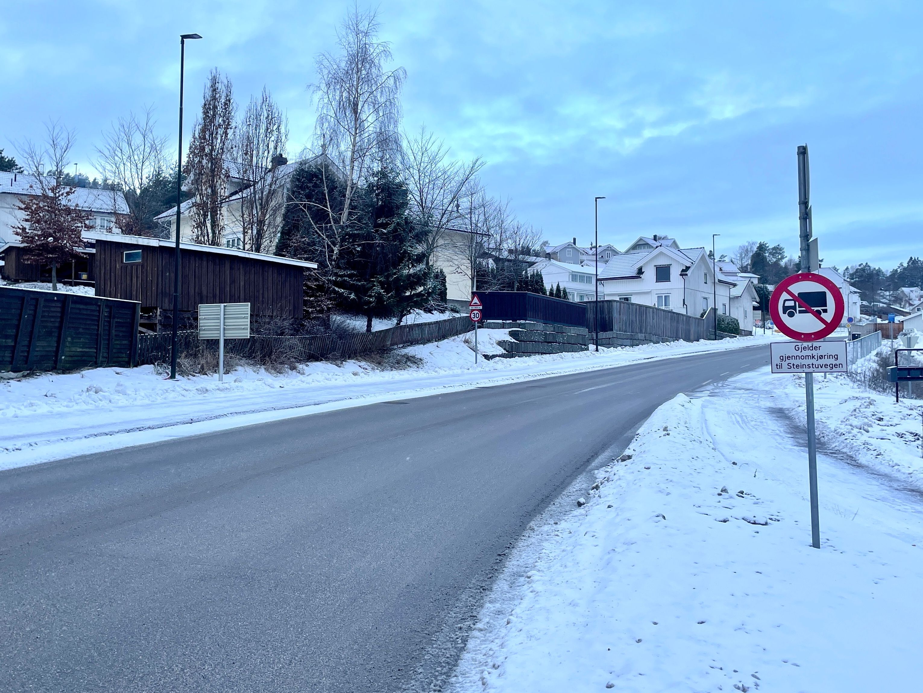 Mange tar denne ulovlige snarveien - varden.no