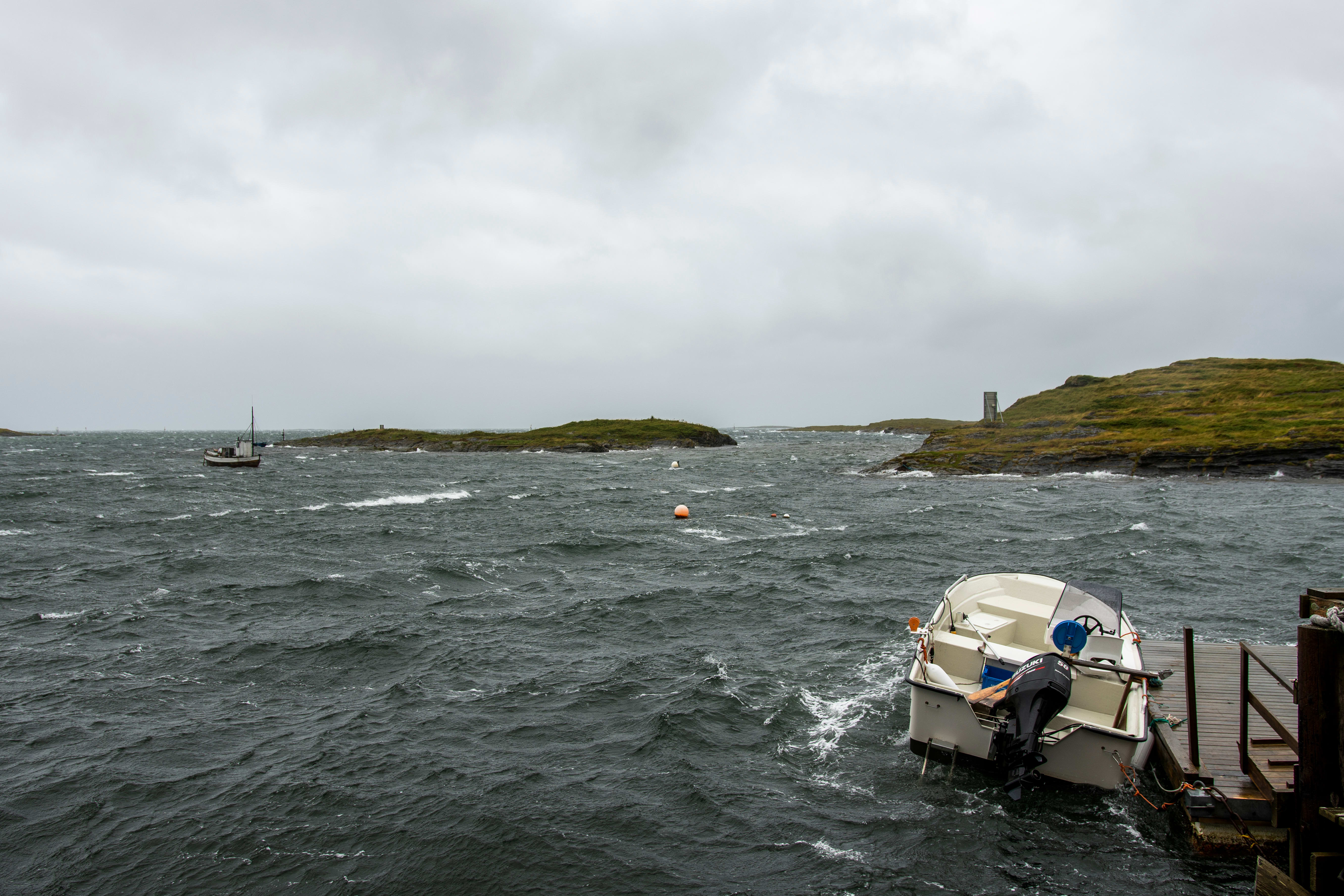 Varsler kuling og mye regn - banett.no