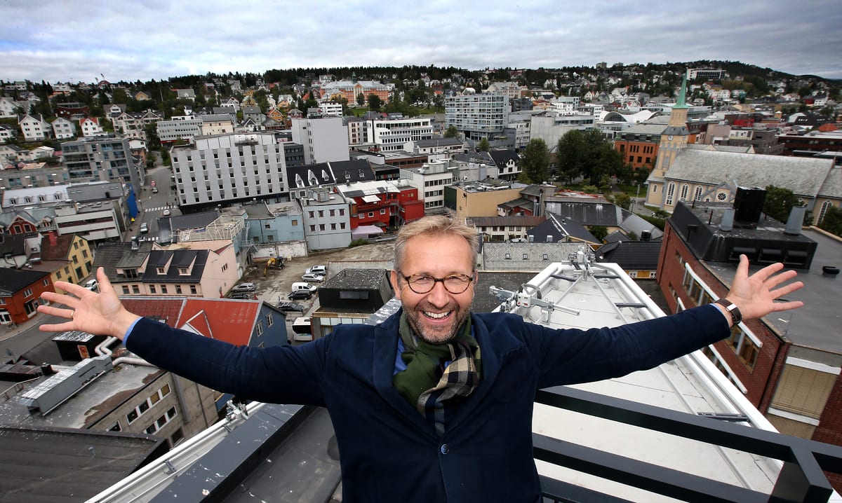 Stein-Gunnar innleder samarbeid med PR-byrå - folkebladet.no