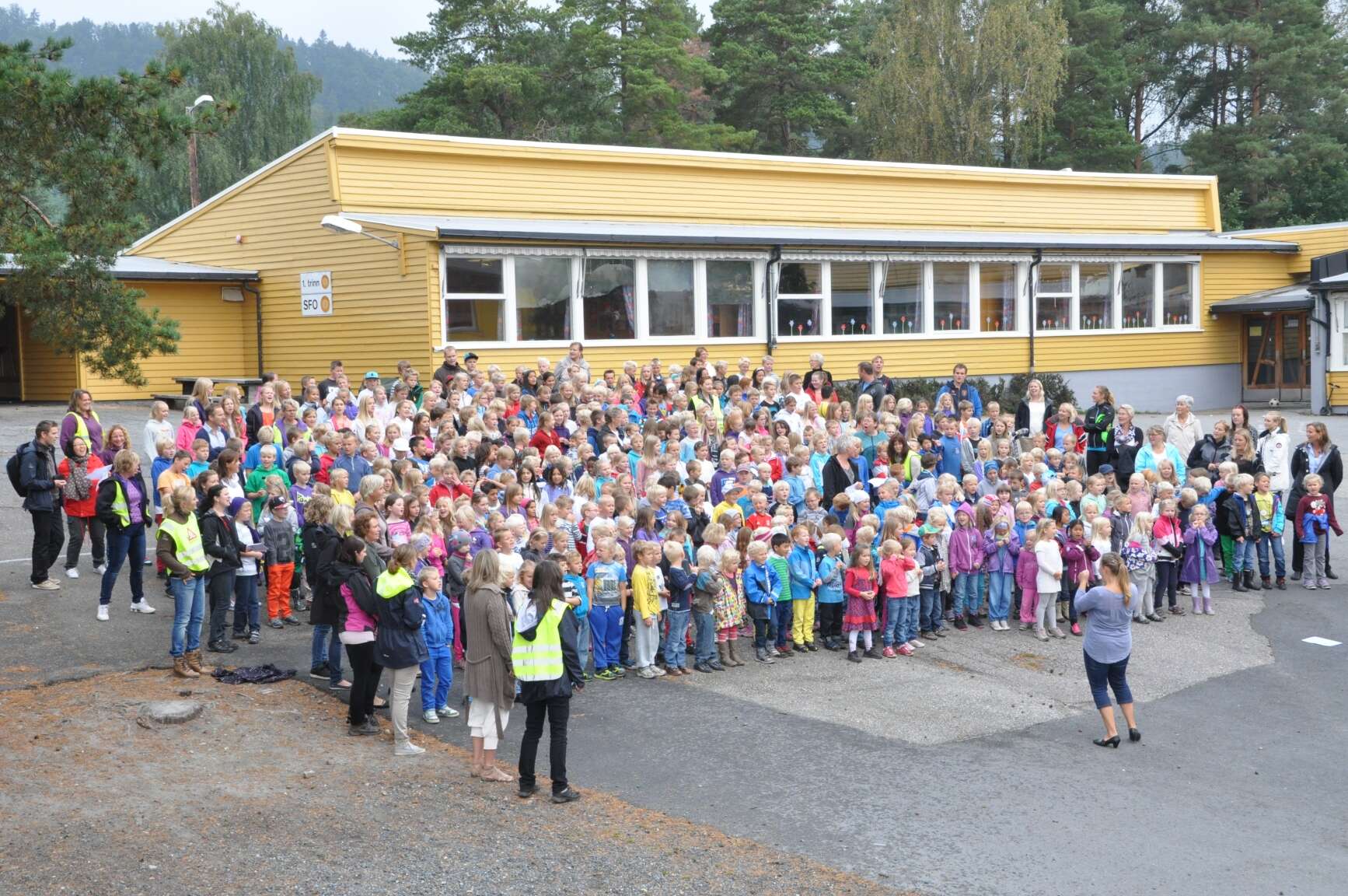 Landvik skole feiret 50 år - gat.no
