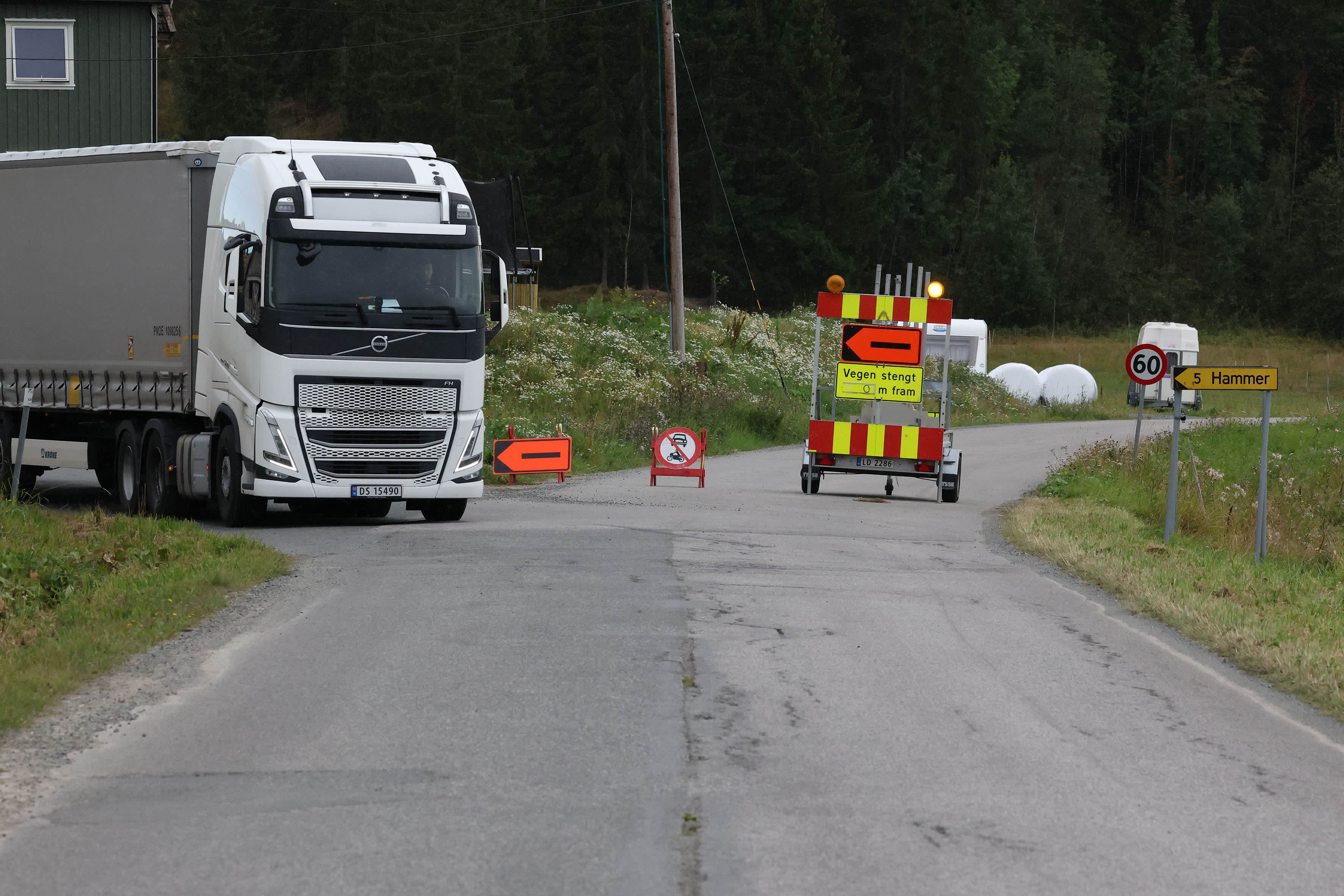 Fortsetter søk etter antatt omkommet: – Folk må ikke gå innenfor sperringer