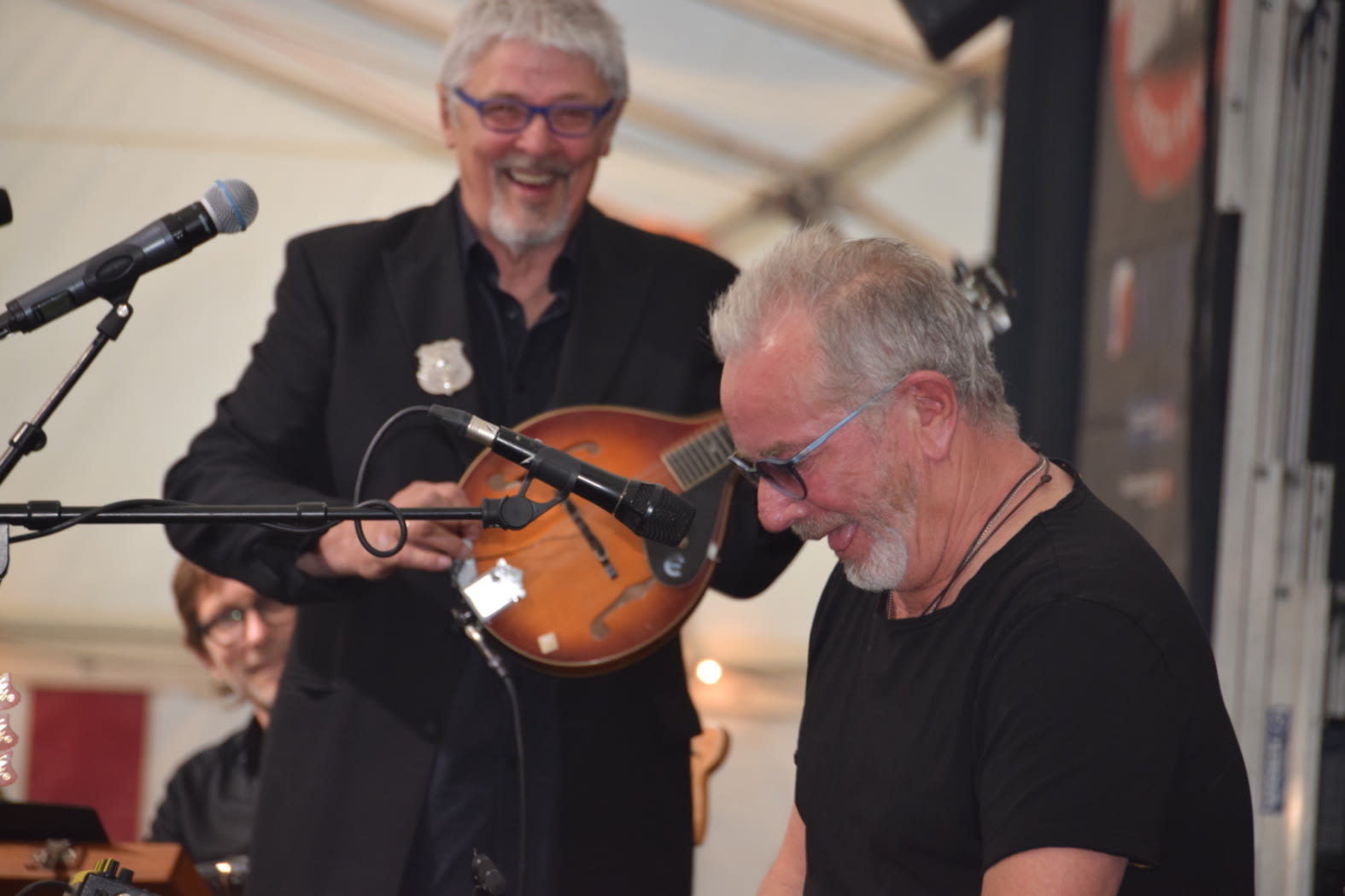 To muntre gamle gubber gledet - avisafroya.no