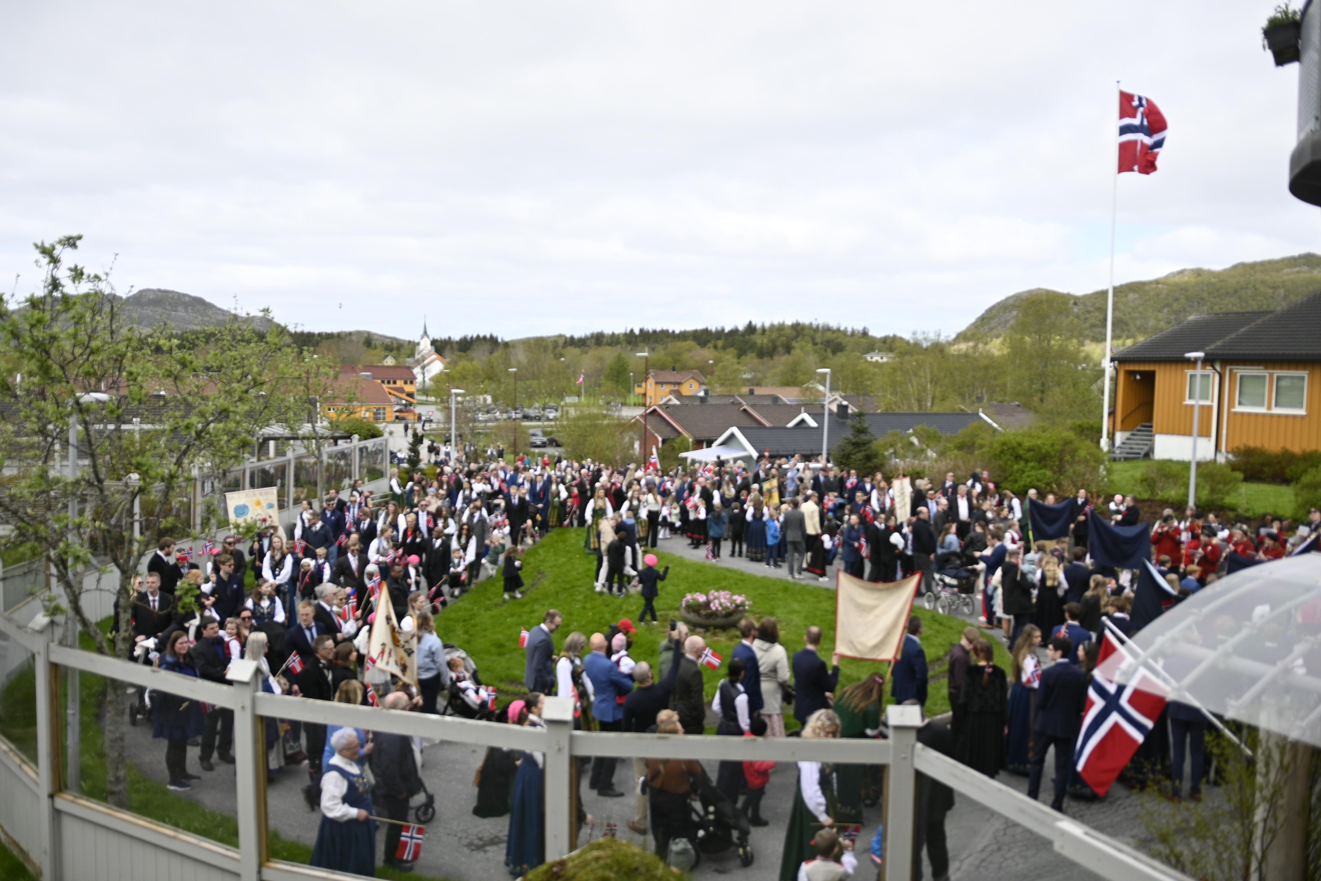 Feiring i strålende sol - banett.no