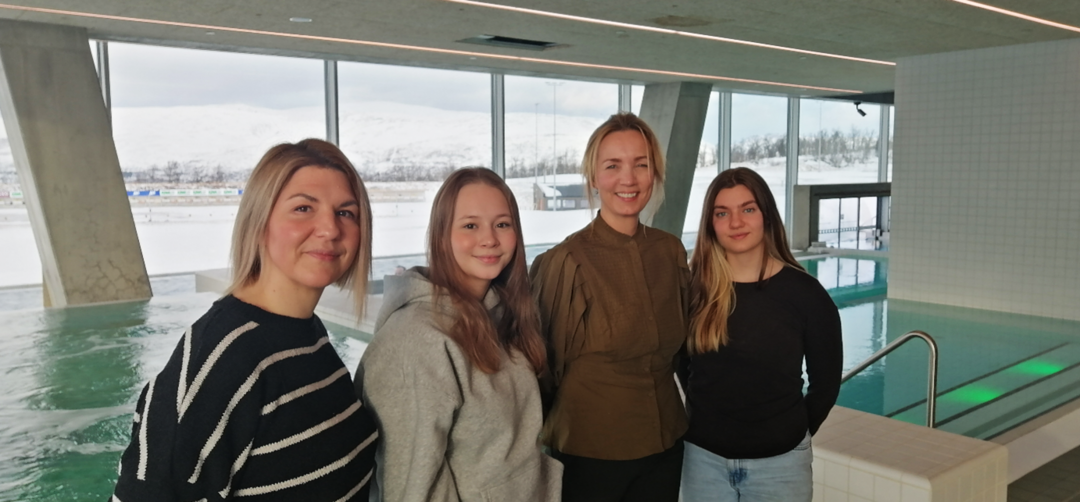 Ine og Emma har endelig fått ønsket sitt oppfylt: – Hyggelig å kunne ...