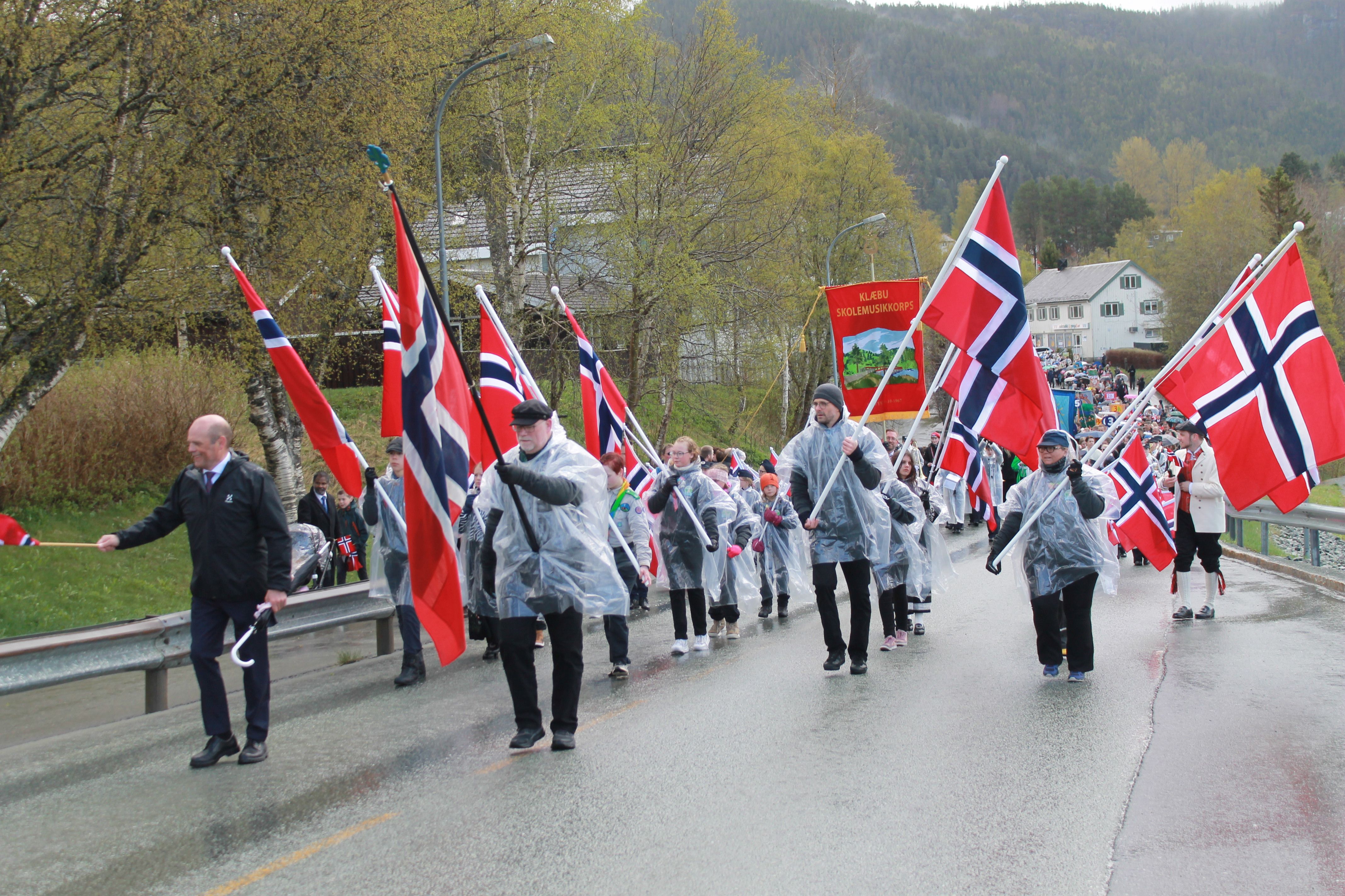 Kan hende 17.mai-toget snur igjen - klebuposten.no