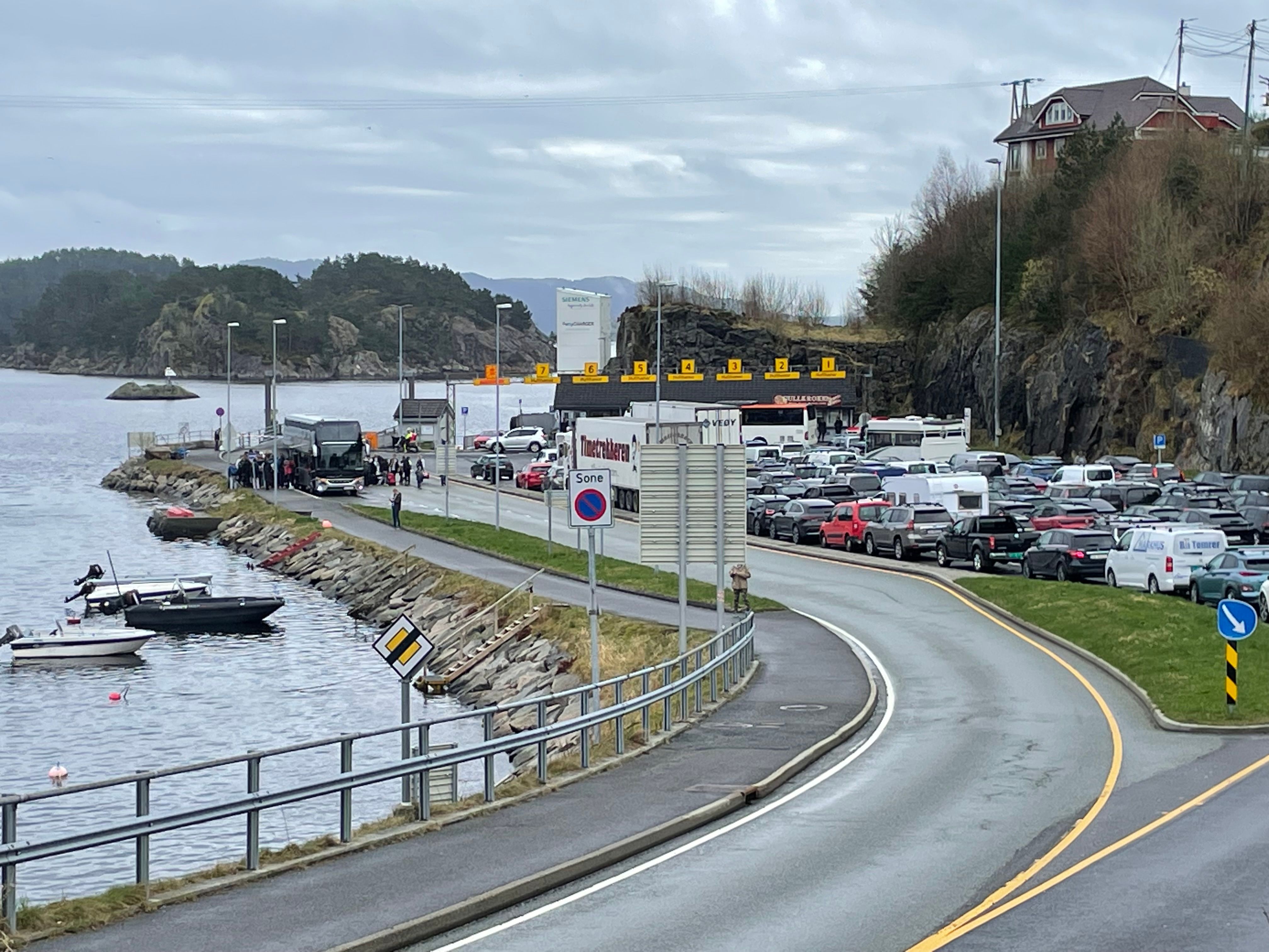 Lange køar på Krokeide – «Møkstrafjord» inn i ruta att - marsteinen.no