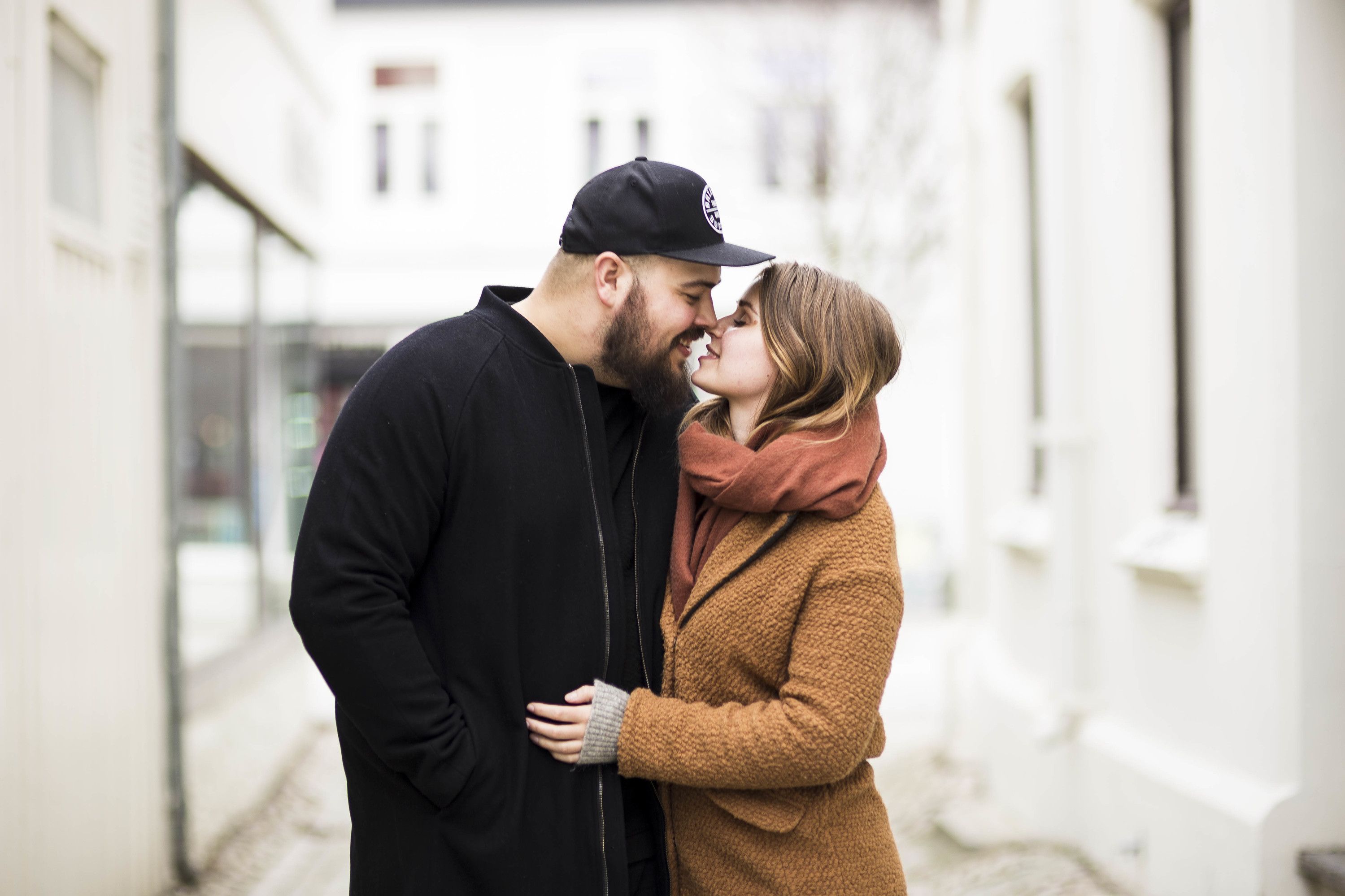 Stine og Fredrik ble forelska på barneskolen. Fjorten år senere er de endelig sammen igjen ...