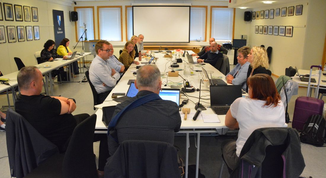 Kommunedirektøren: – Det går ikkje i hop. Vi må sette prosjekt på vent ... Kommunedirektøren: – Det går ikkje i hop. Vi må sette prosjekt på vent ...