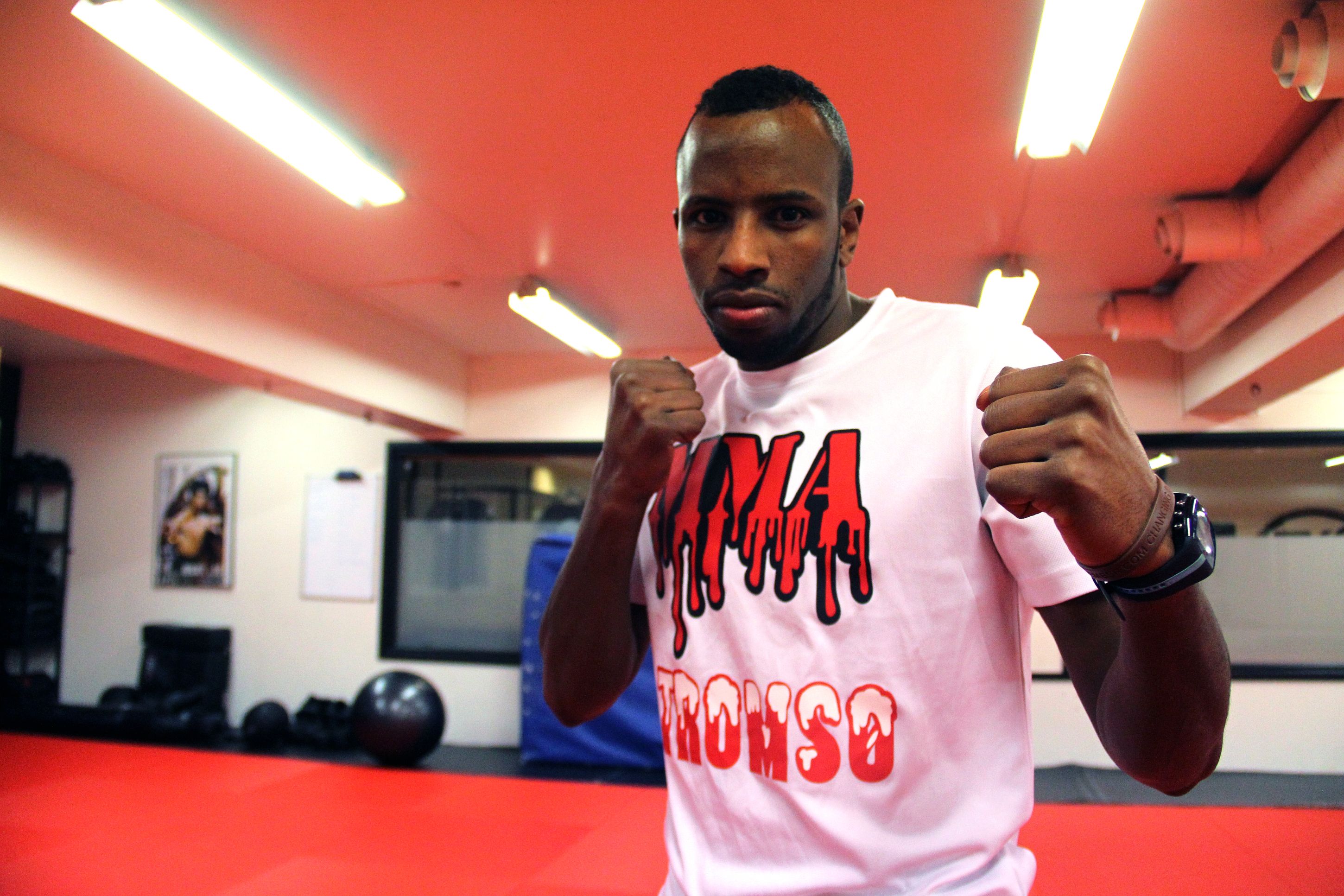 Abdi (25) er klar for sin første proffkamp i MMA - itromso.no