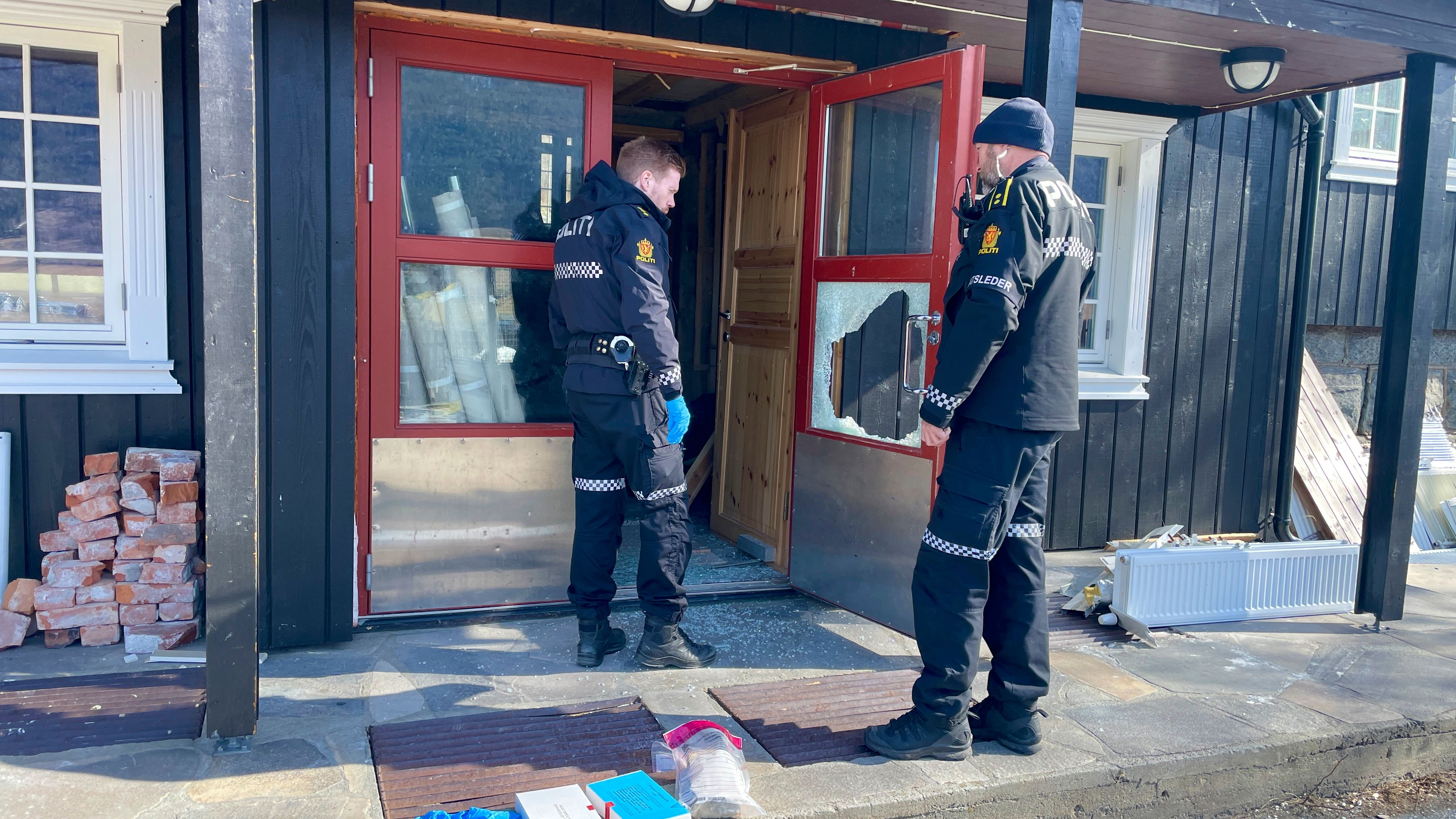 Politiet ber om tips etter grovt tjuveri: – Det er stole for ganske ...