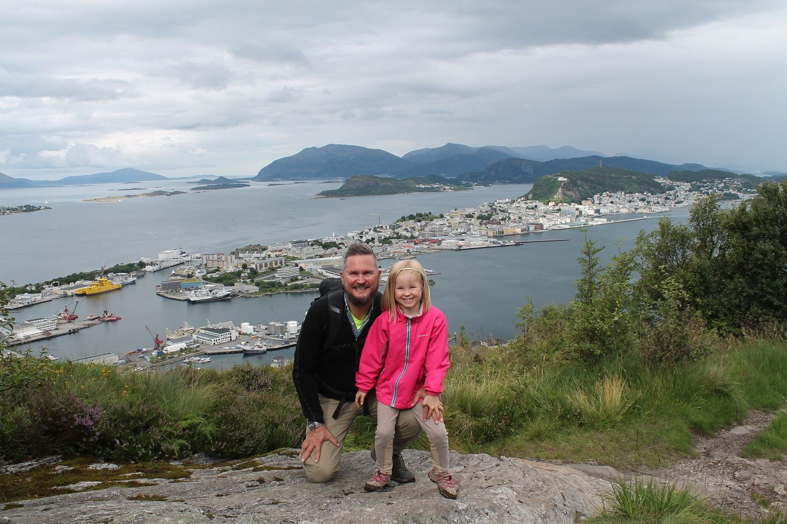 Nyter fjellet - smp.no