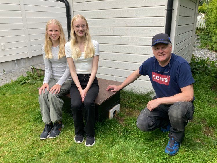 Stig Petter har piggsvin-hotell i hagen - morenytt.no