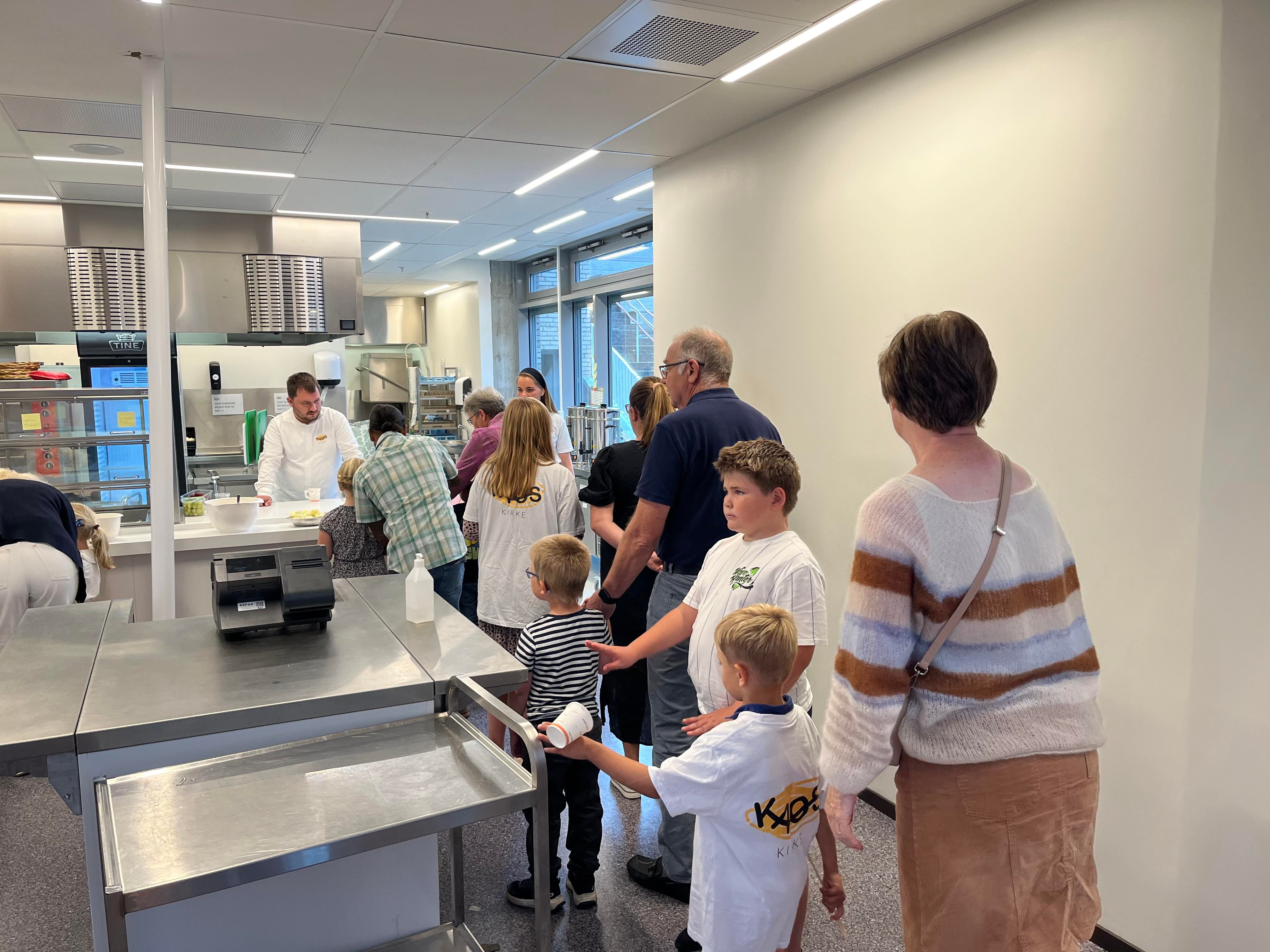 Oskar var en av 17 som ble tildelt sin 4-årsbibel - randaberg24.no
