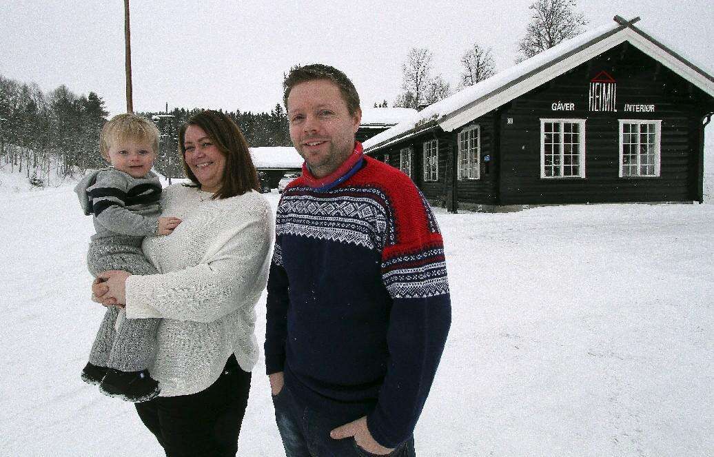 De overtok interiørforretningen i januar. Nå flytter de hele butikken ...