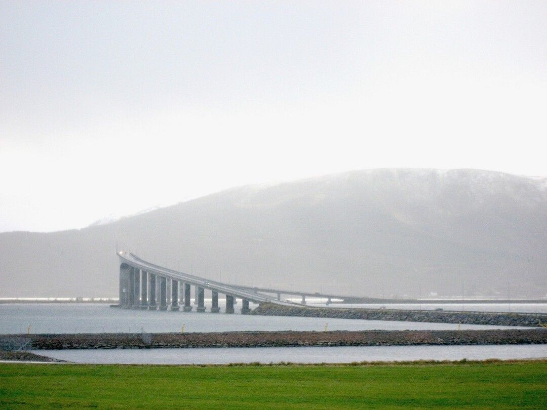 Nå blir det manuell dirigering ved brua - vol.no