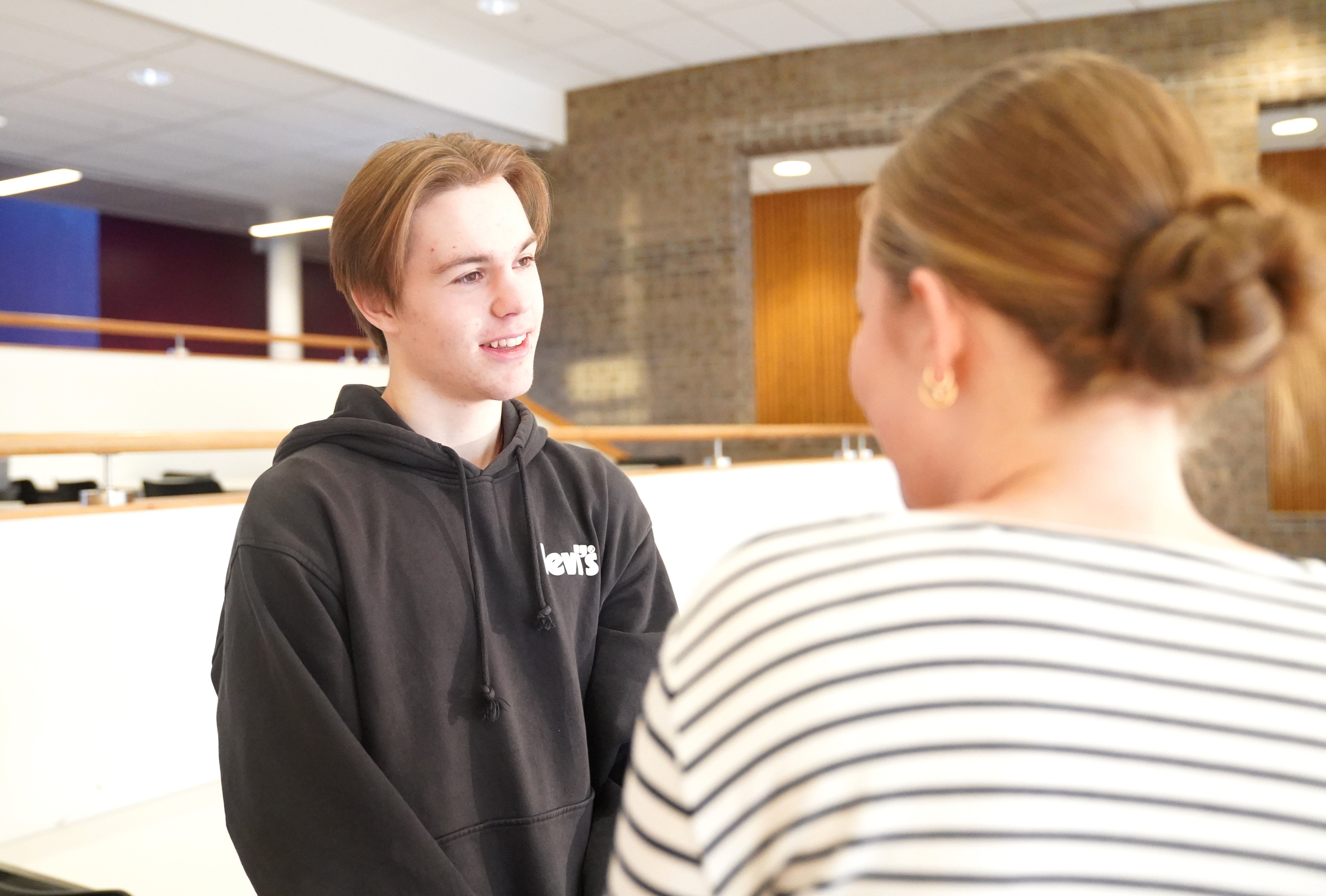 Her kan det bli forbud på skolen: – De fleste er negative - bladet.no