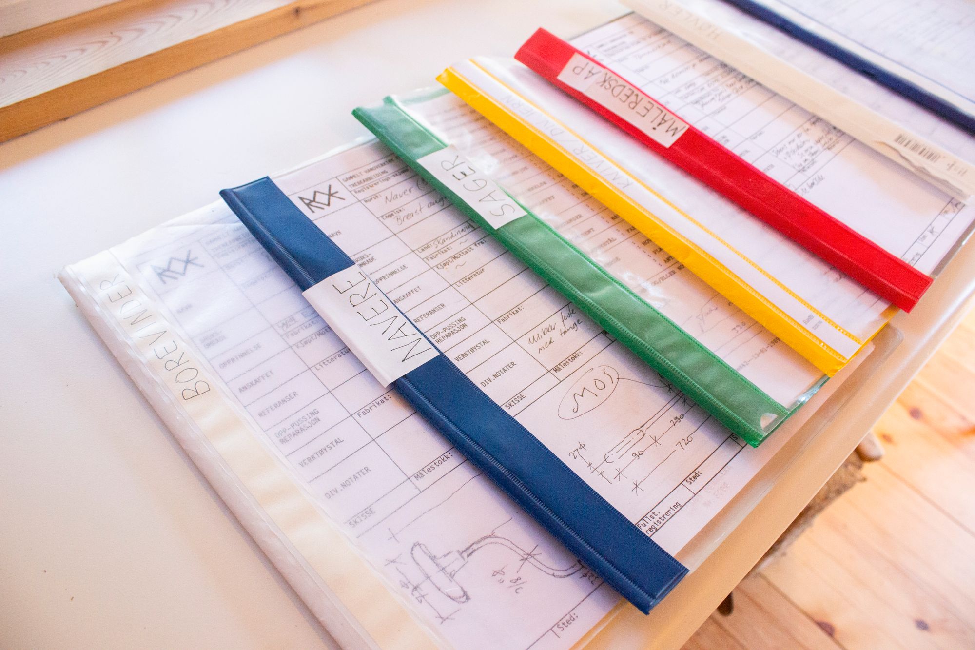 Fekk oppleve samlinga til ektemannen og faren på utstilling for fyrste gong