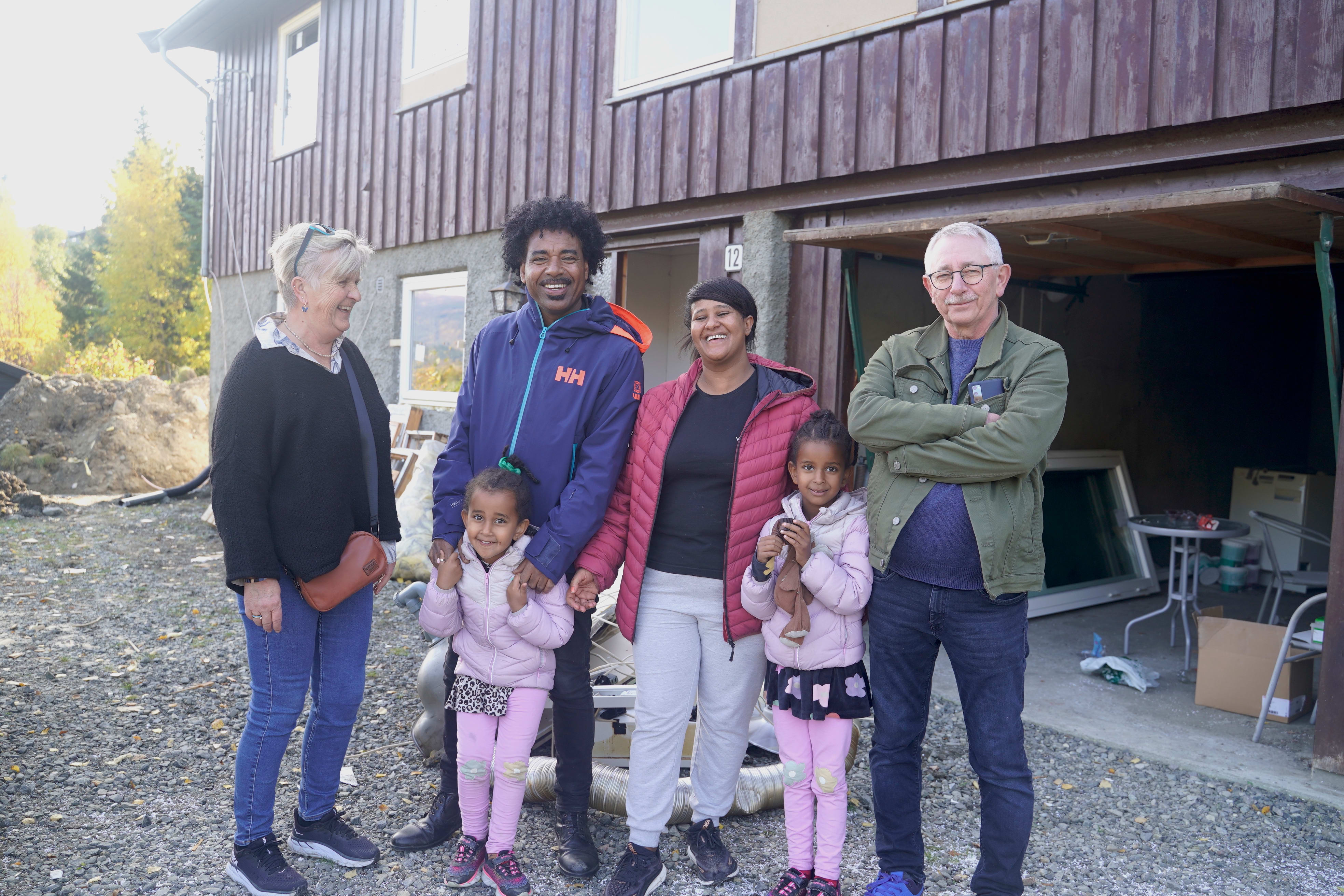 Snart kan Selam, Giday og ungane flytte inn eige hus - fjuken.no