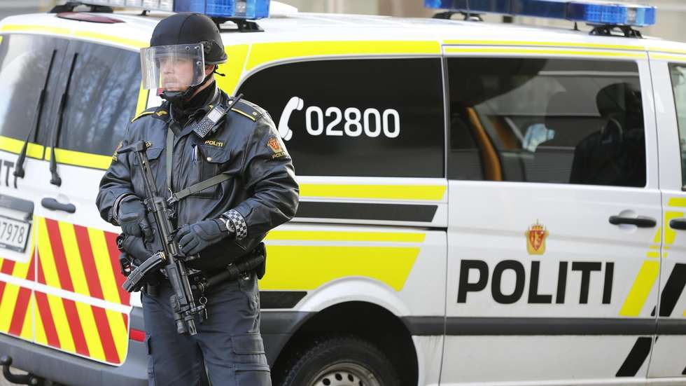 Stadig tryggere å være politi i Norge - smp.no