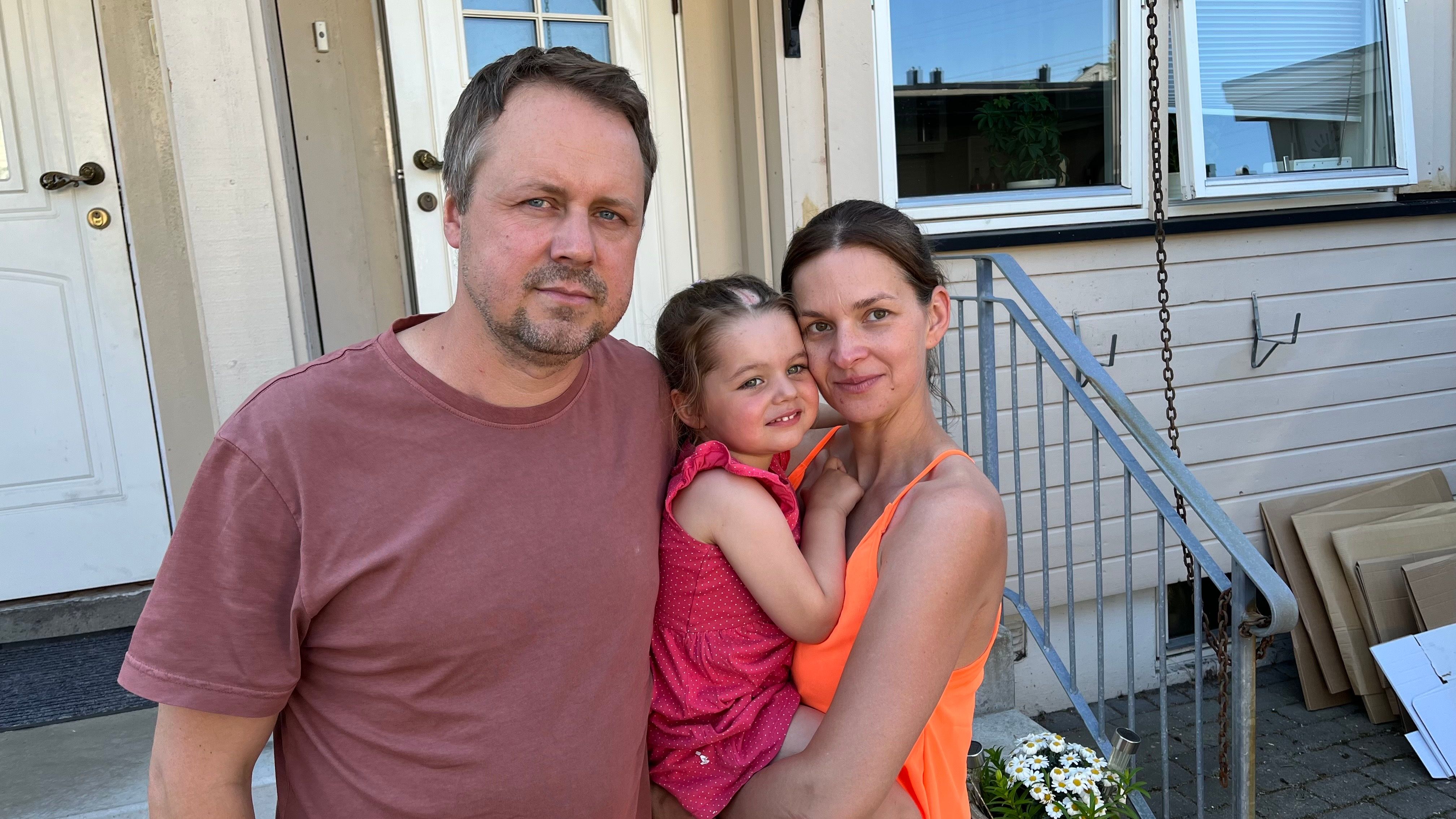 Emilie (3) ble hjerneoperert. Pappa reagerer på firkanta system - varden.no