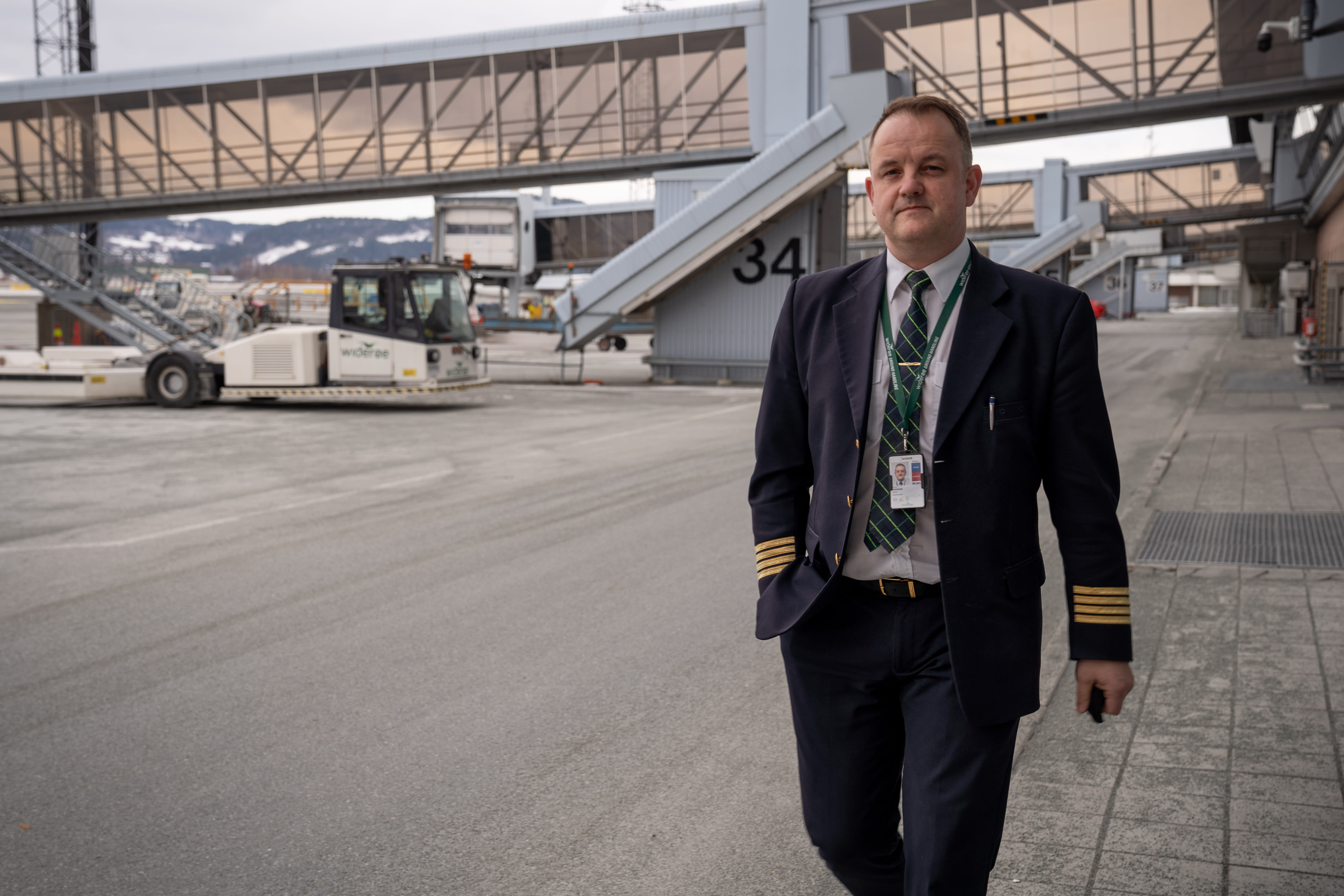 Nesten halvparten av de ansatte har fått stillingen redusert eller er ...