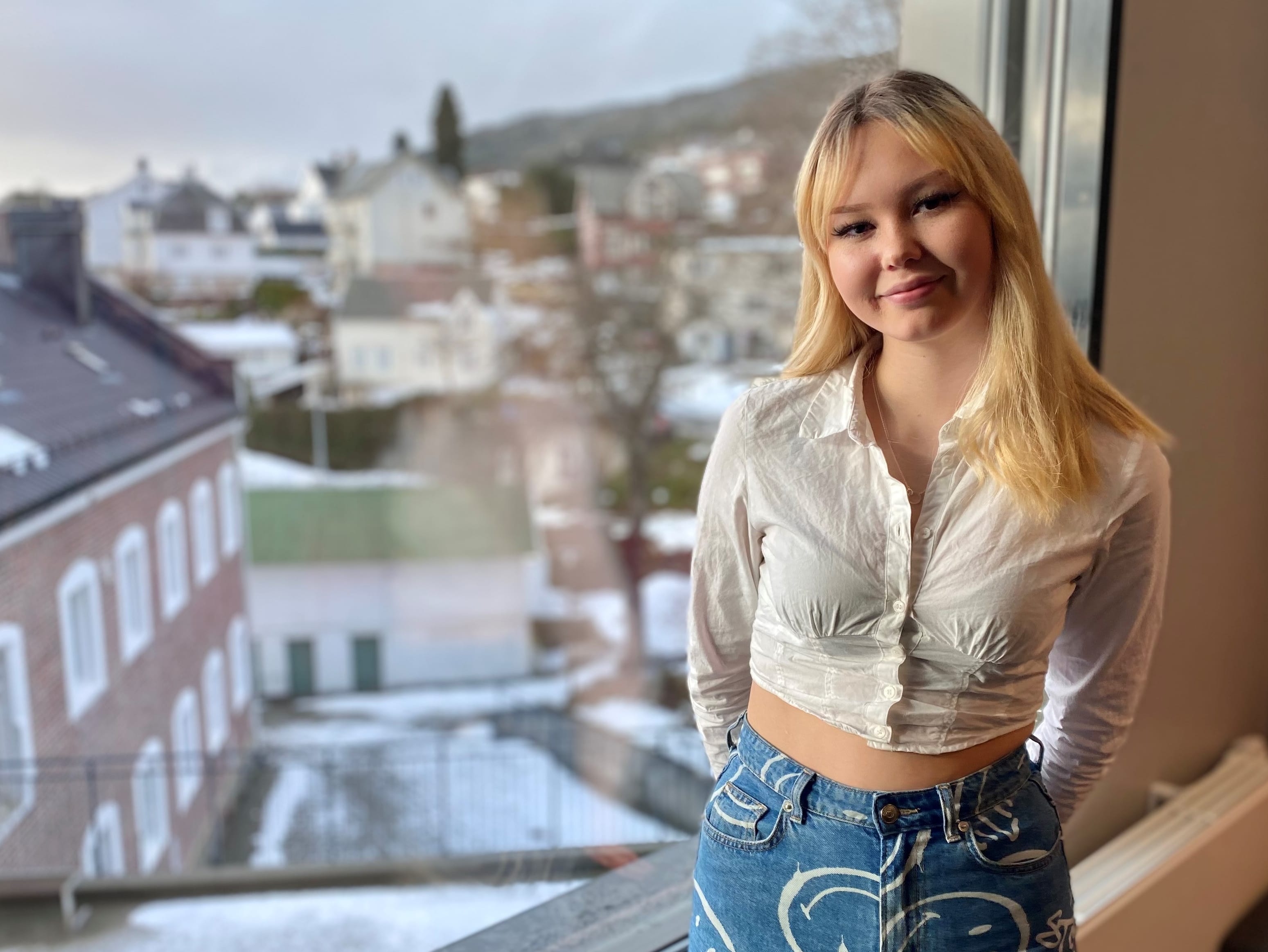 Amanda (16) flyttet 1734 km for å gå på skole i Molde: - Angrer ikke et ...