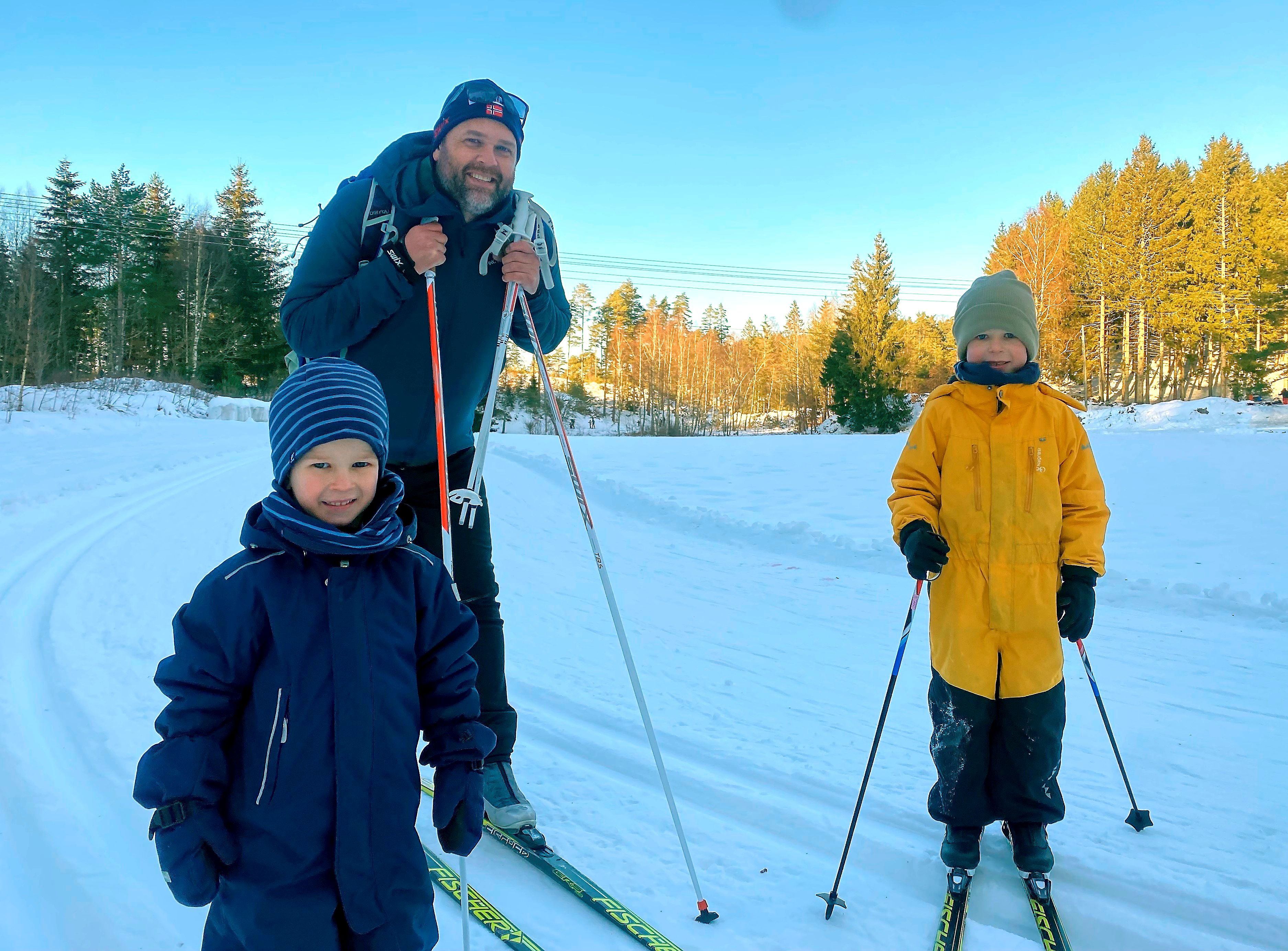 Rett fra Kambodsja til Dømmesmoen for å nyte siste snødag: – Supre ...