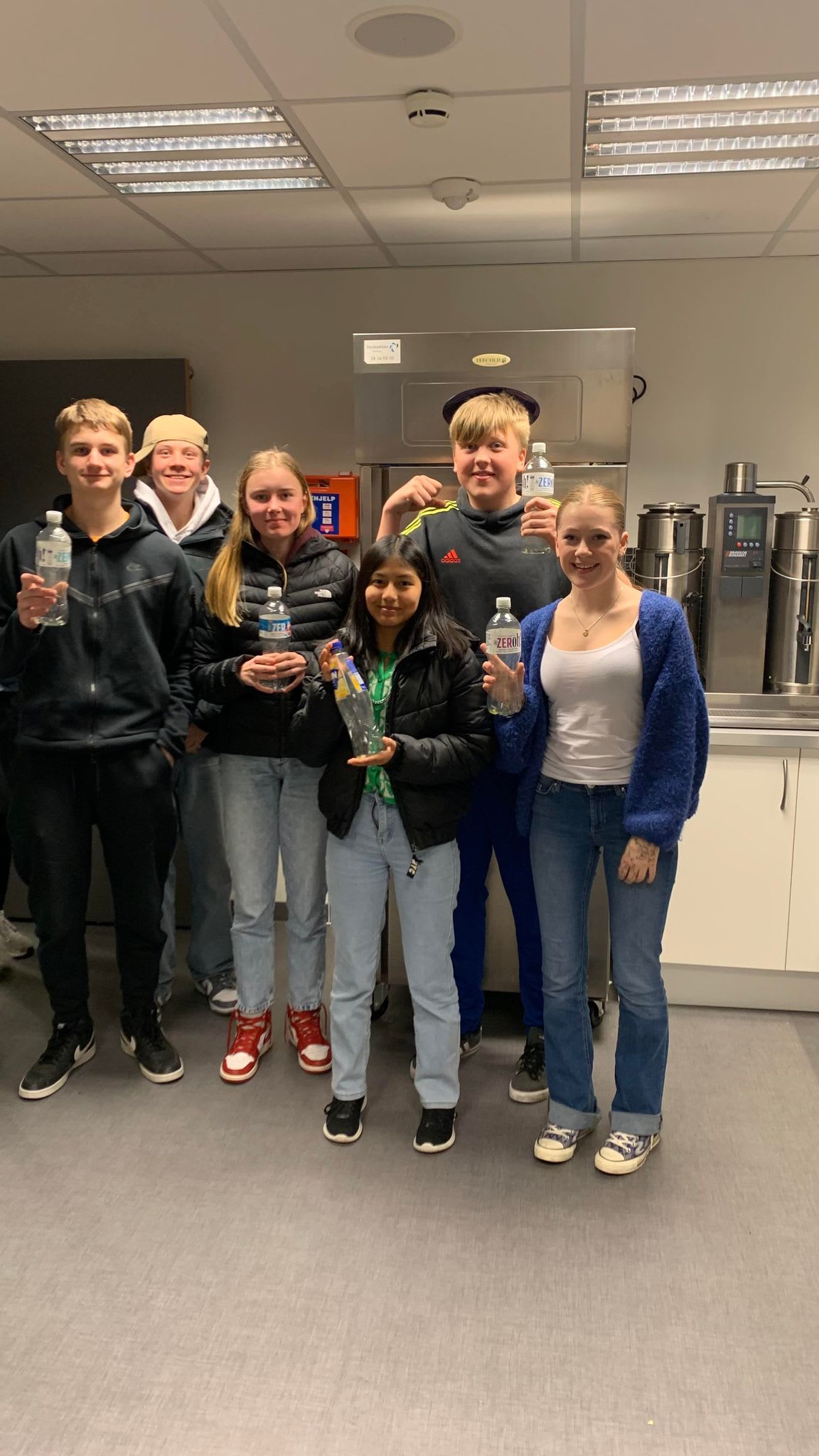 Håper tomflasker skal finansiere resten av Polen-turen - lister24.no