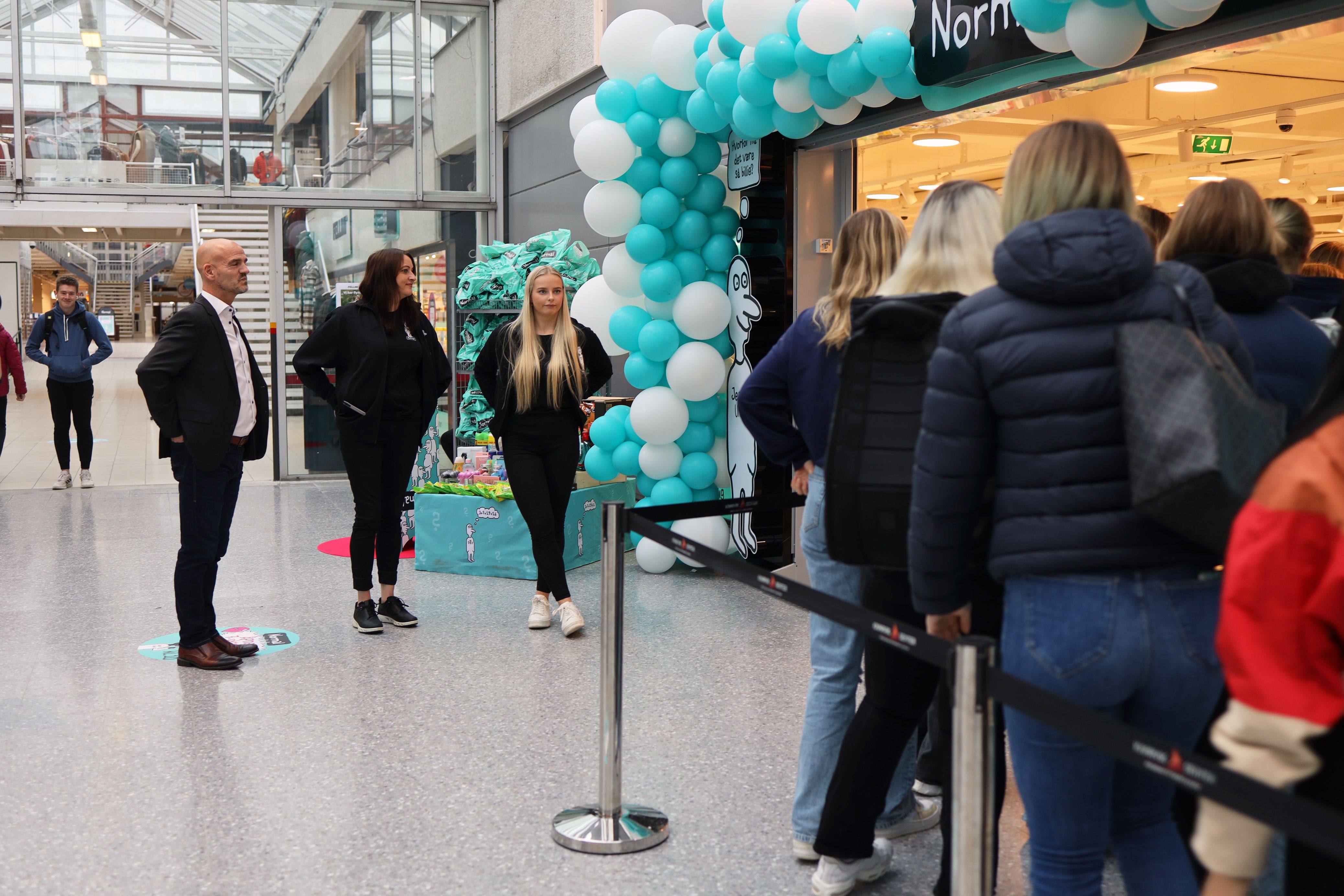 Normal er på plass i Knarvik senter: – Kundane likar vere der det skjer ...