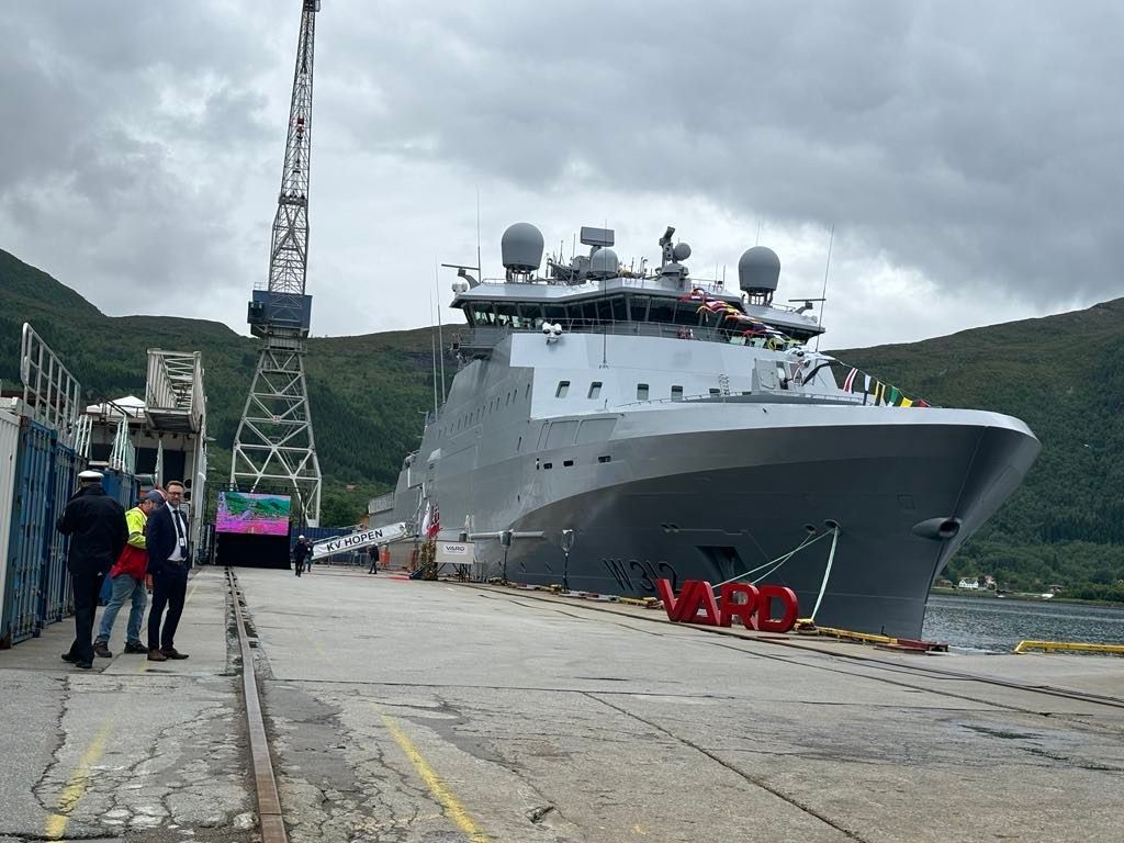 Kystvaktskipet døpes i Vestnes av minister - rbnett.no