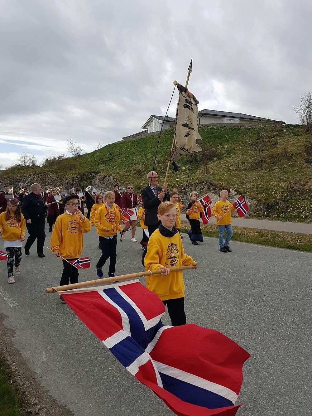 Se 17.mai-bilder fra Strand - hitra-froya.no