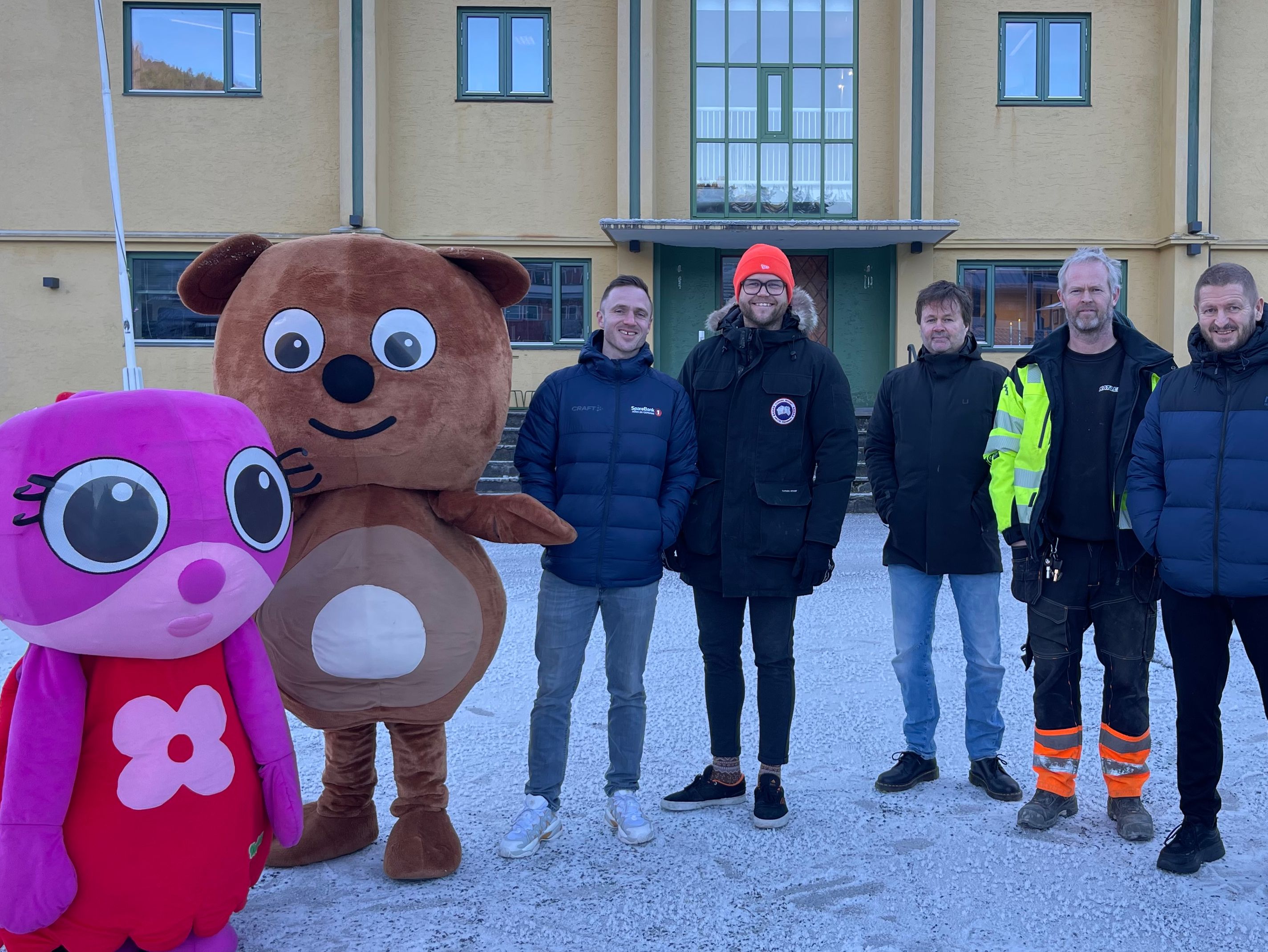 Inviterer til folkefest med storskjerm på Per Bolstad plass - fjordingen.no