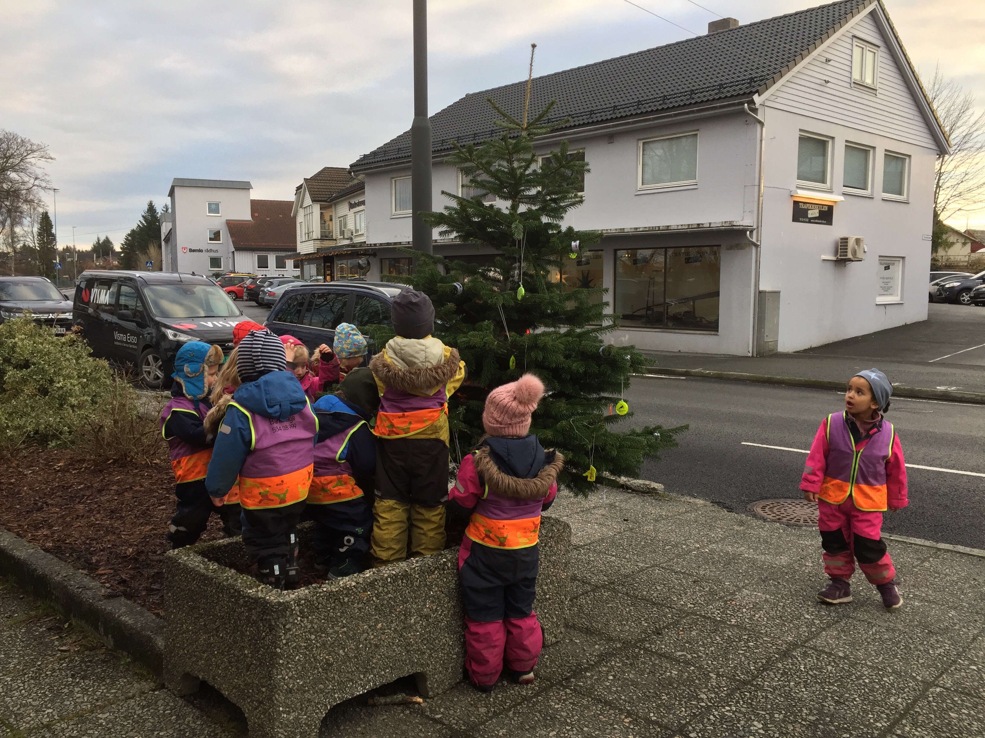 Pynta refleksjuletreet - bomlo-nytt.no