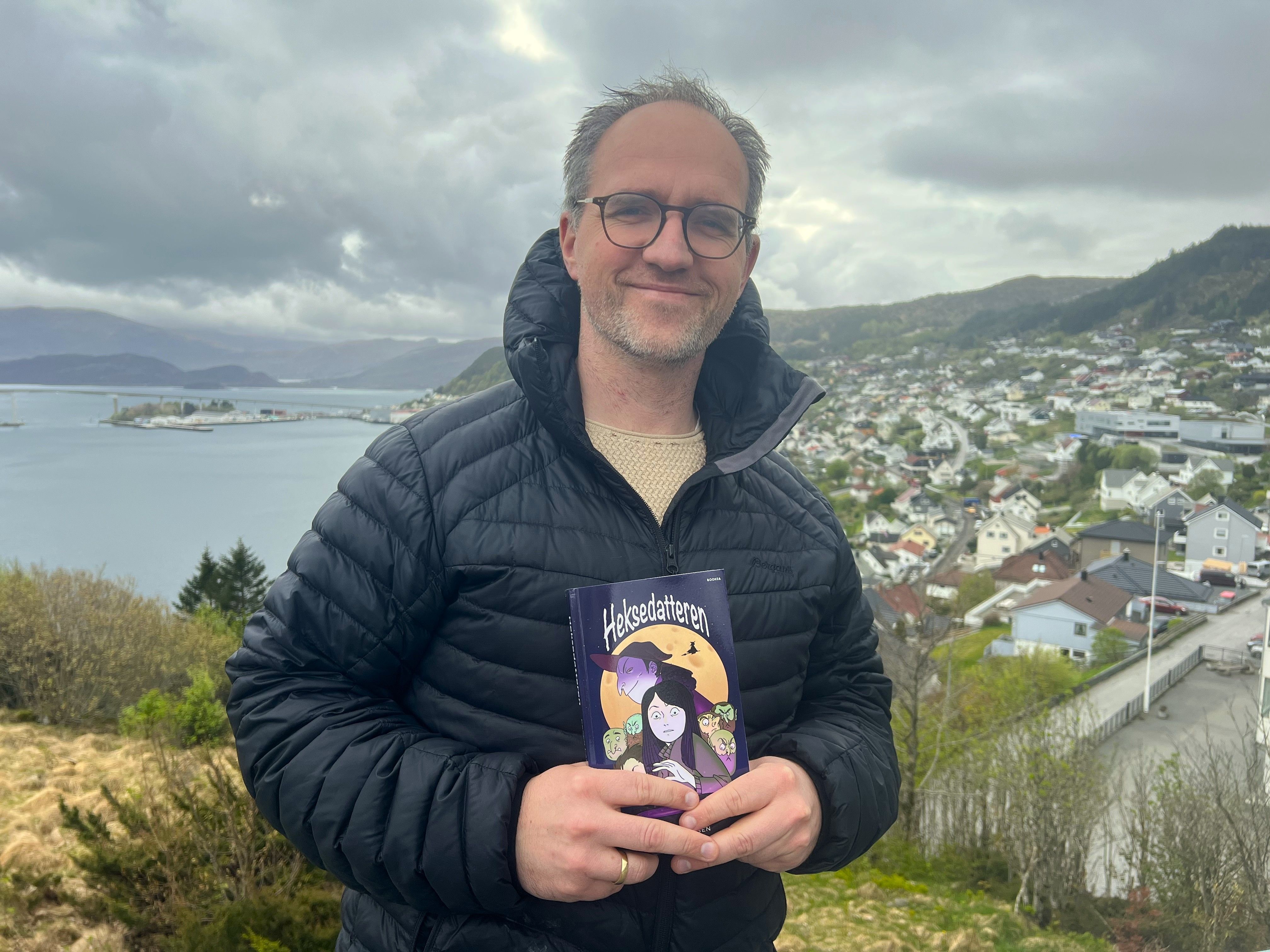 Hentet inspi­rasjon fra bille­grøt og maursalat: Resul­tatet ble bok ...
