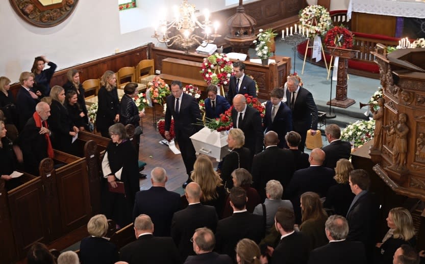 Her kan du se begravelsen til Bjarne Haagensen - smp.no