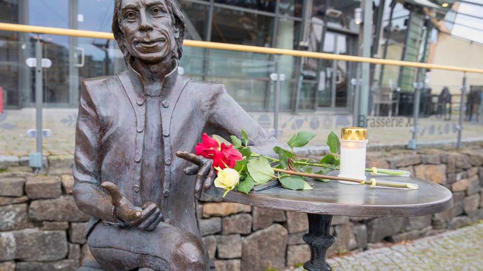 Jahn Teigen er død - rbnett.no