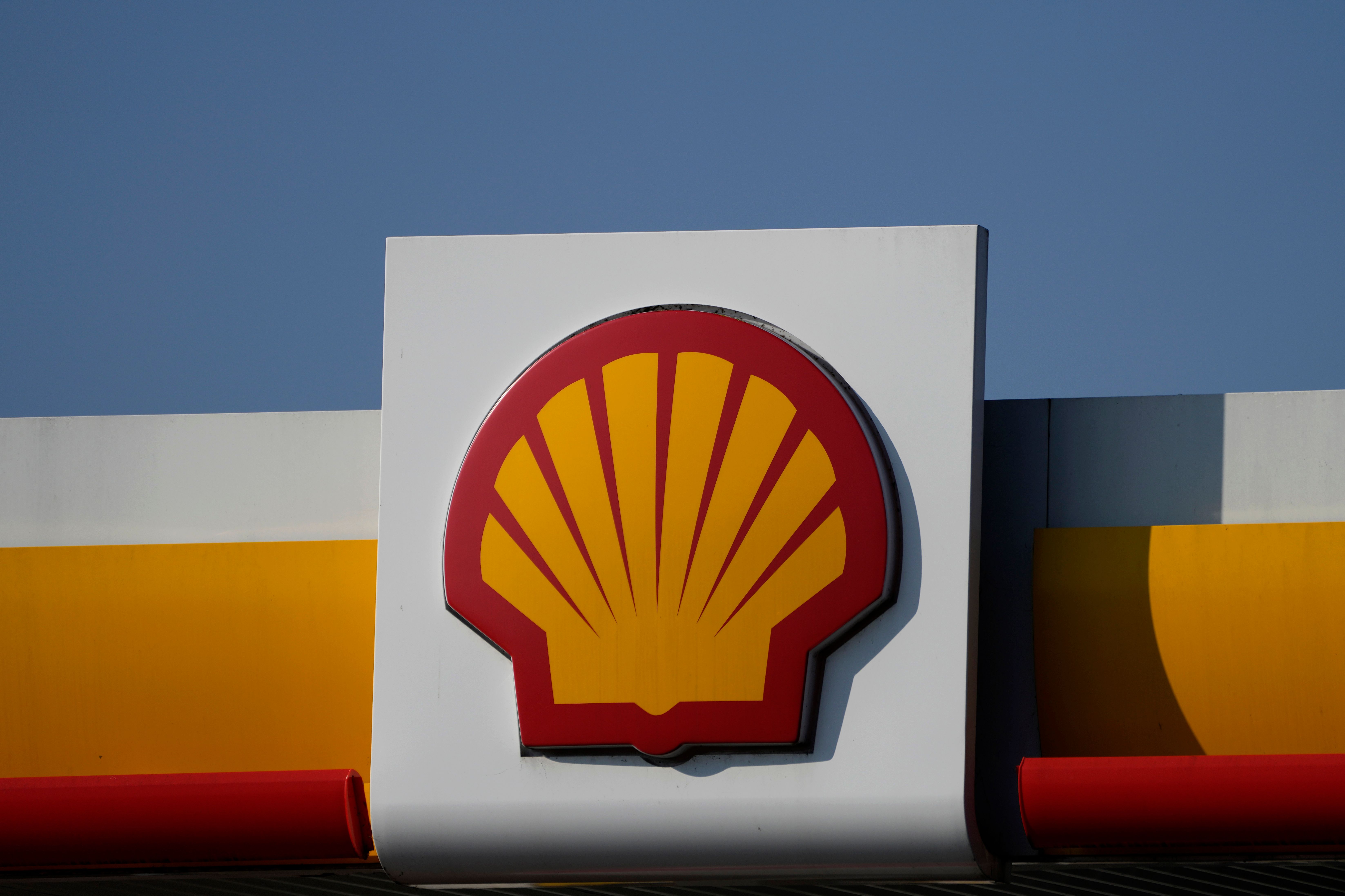 WSJ: Shell vurderer å kjøpe opp BP - adressa.no
