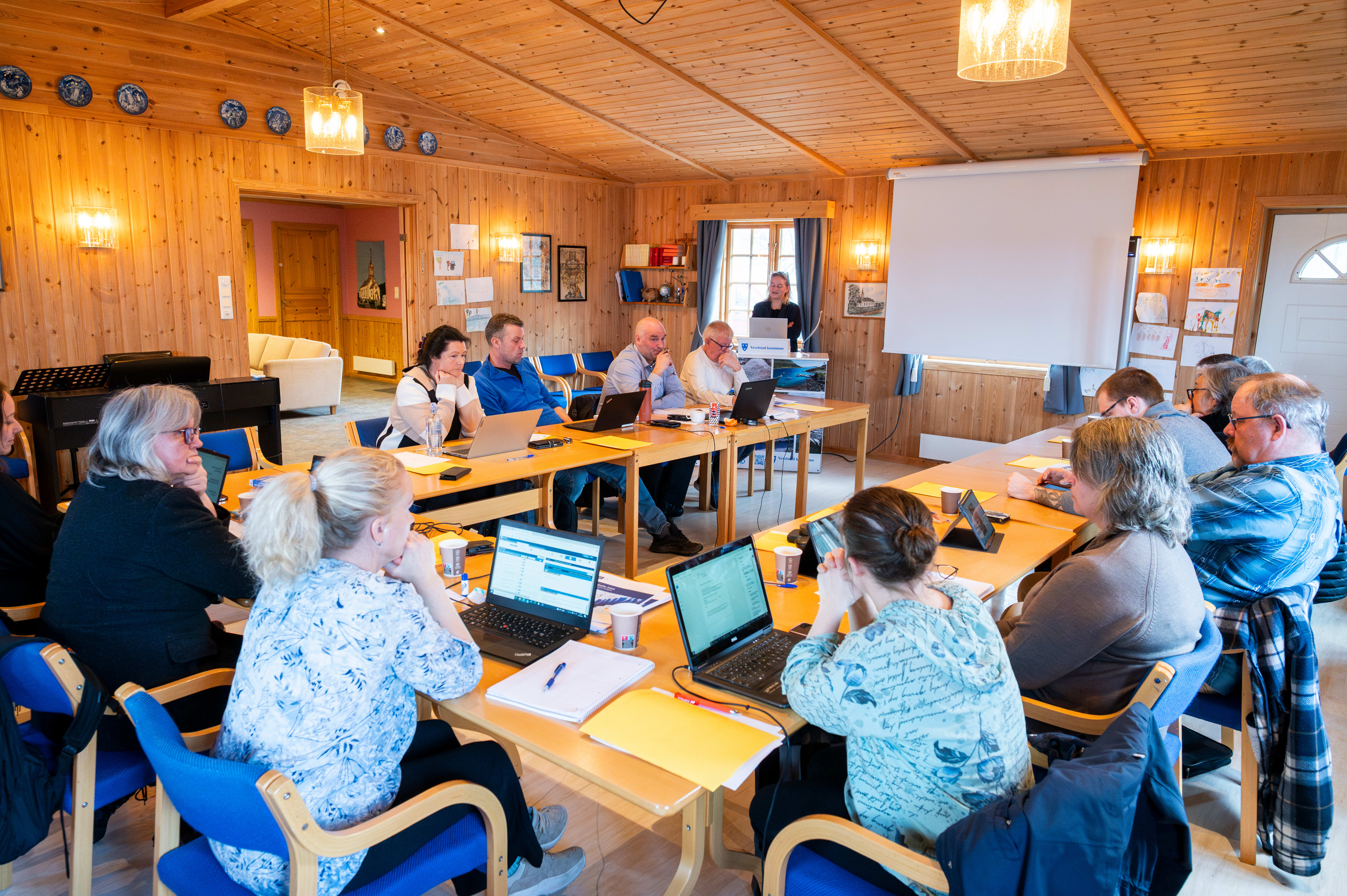 Etterlyser sak i kommunestyret – ber om lovlighetskontroll - banett.no